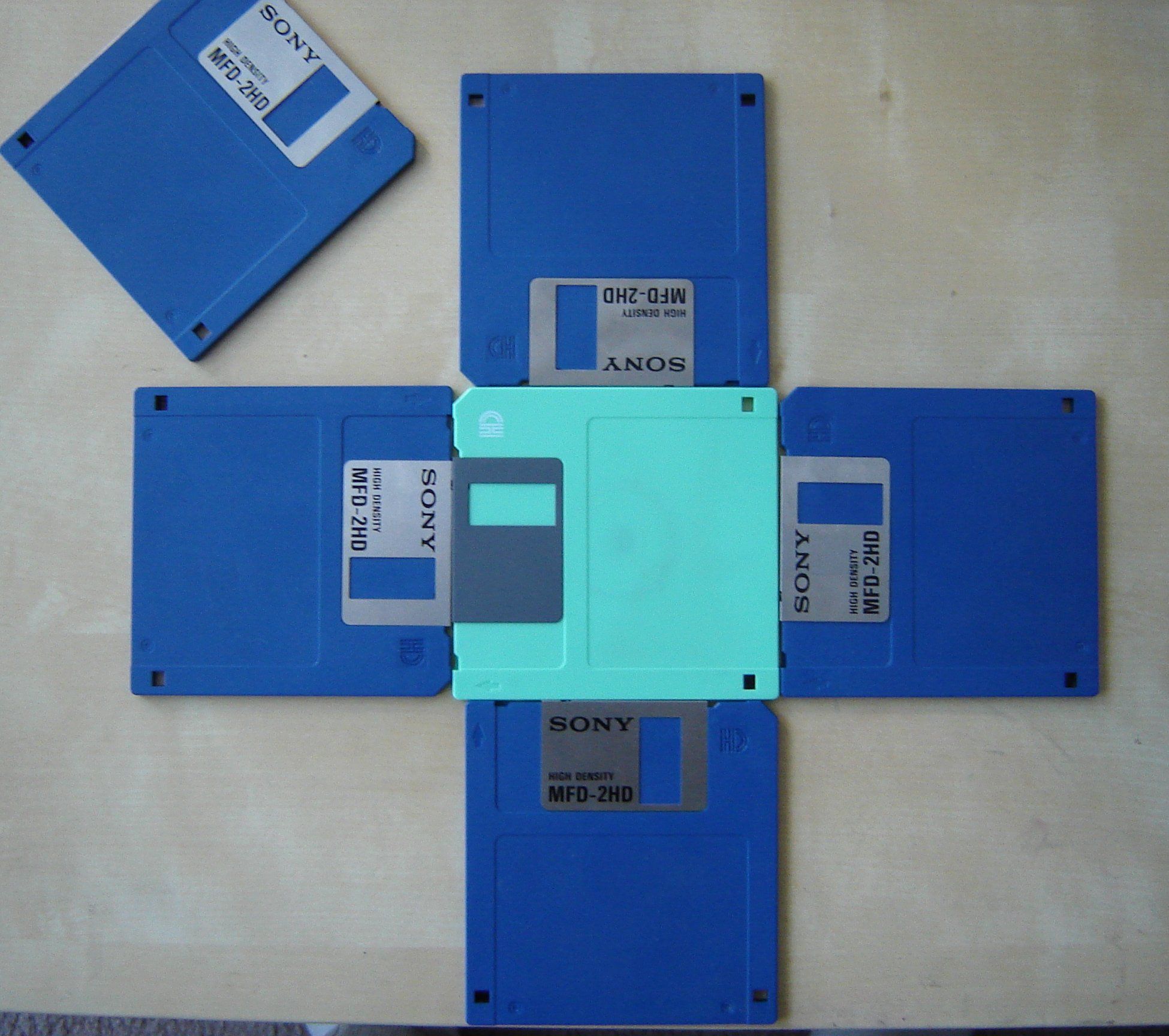 Floppy Disk Planter : 9 Steps (with Pictures) - Instructables