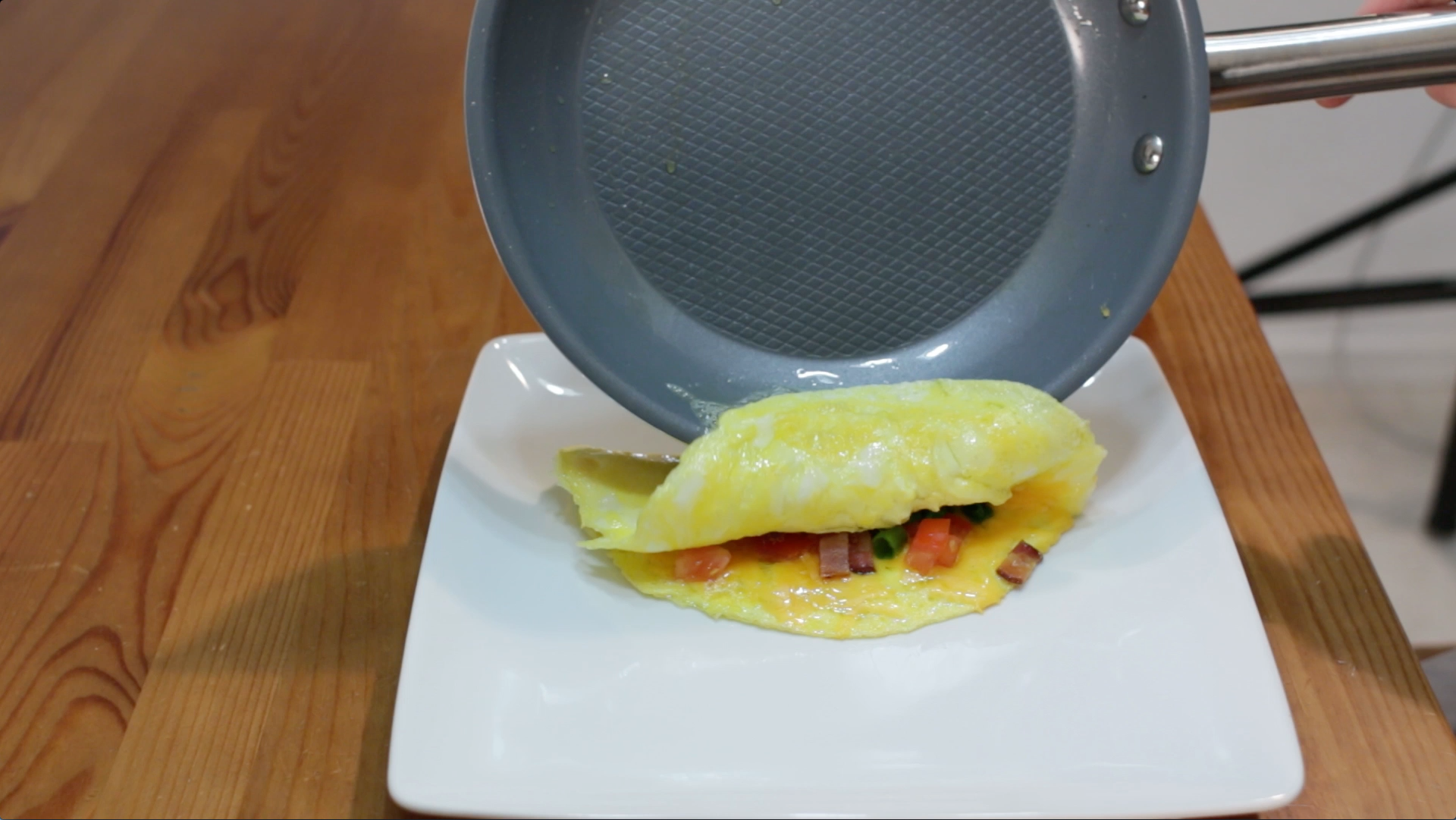 Easy Omelet (Omelette) : 7 Steps (with Pictures) - Instructables