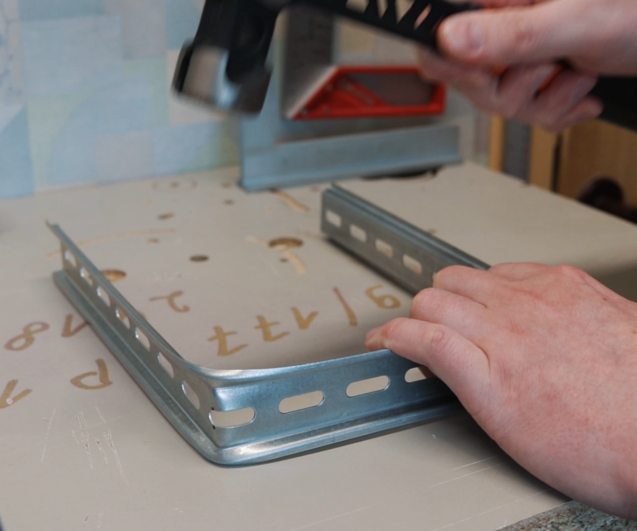 DIY FLOODLIGHT W/AC LEDs (+EFFICIENCY VS DC LEDs) : 21 Steps (with ...