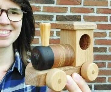 Wooden Toy Train Locomotive : 4 Steps (with Pictures) - Instructables