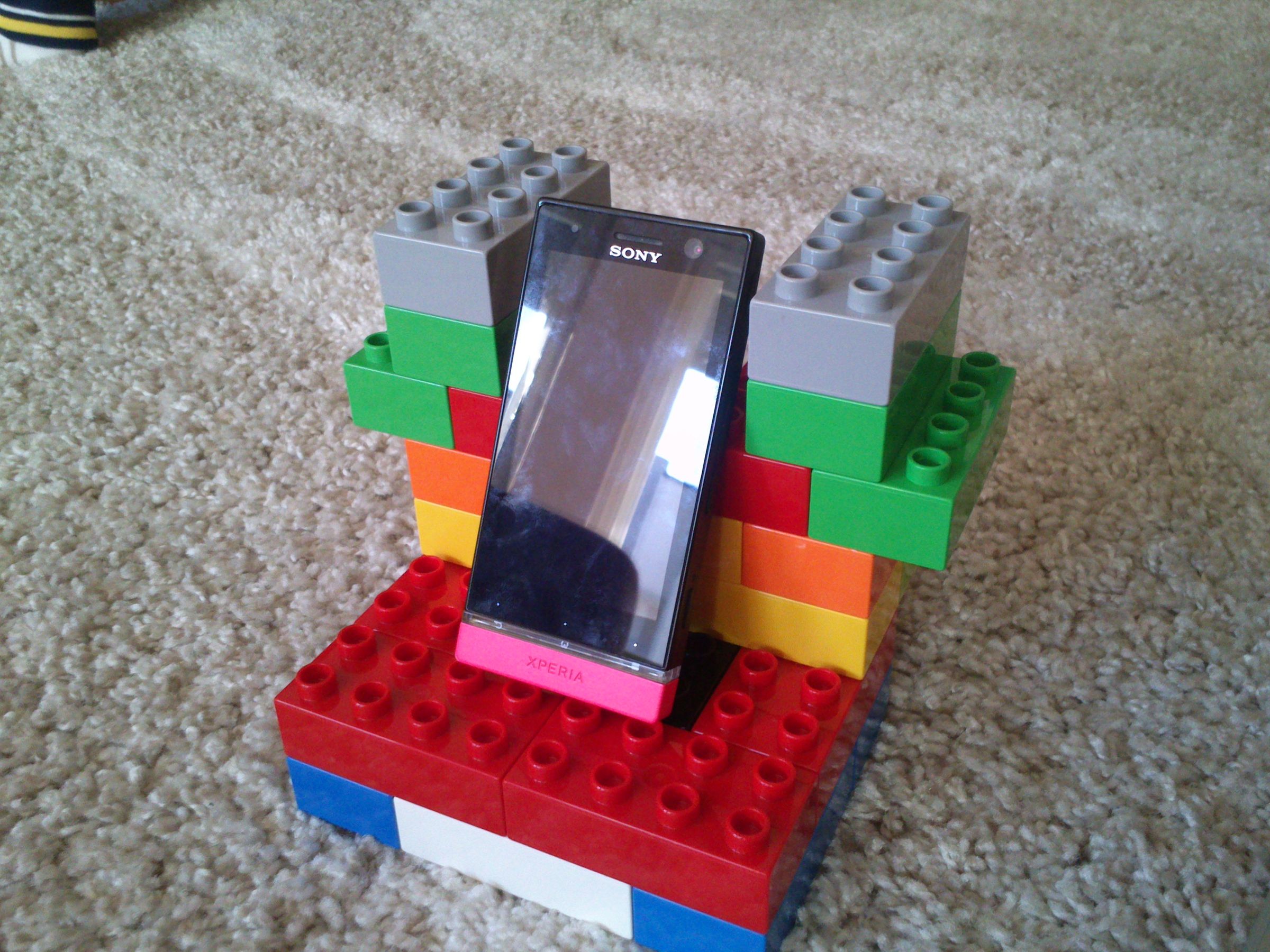 Phone/Tablet LEGO Duplo Stand - Instructables