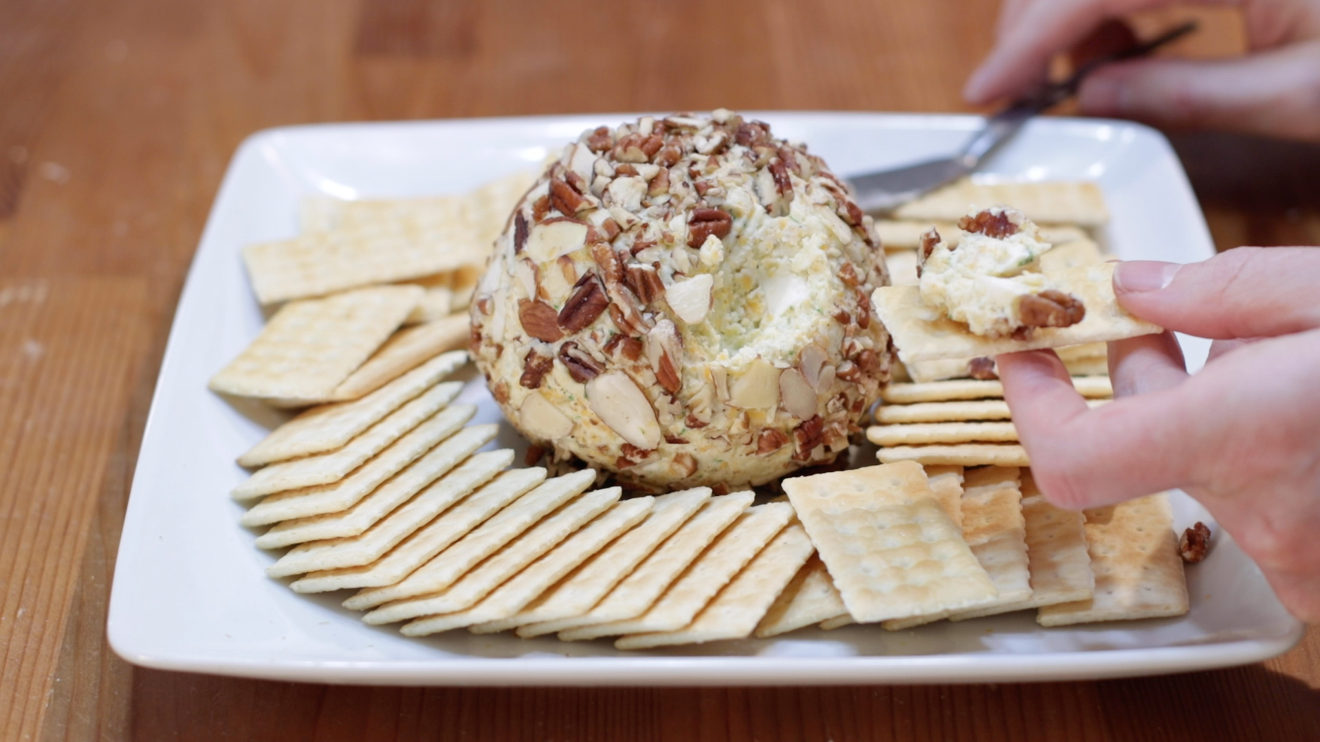 Easy Cheese Ball : 5 Steps (with Pictures) - Instructables
