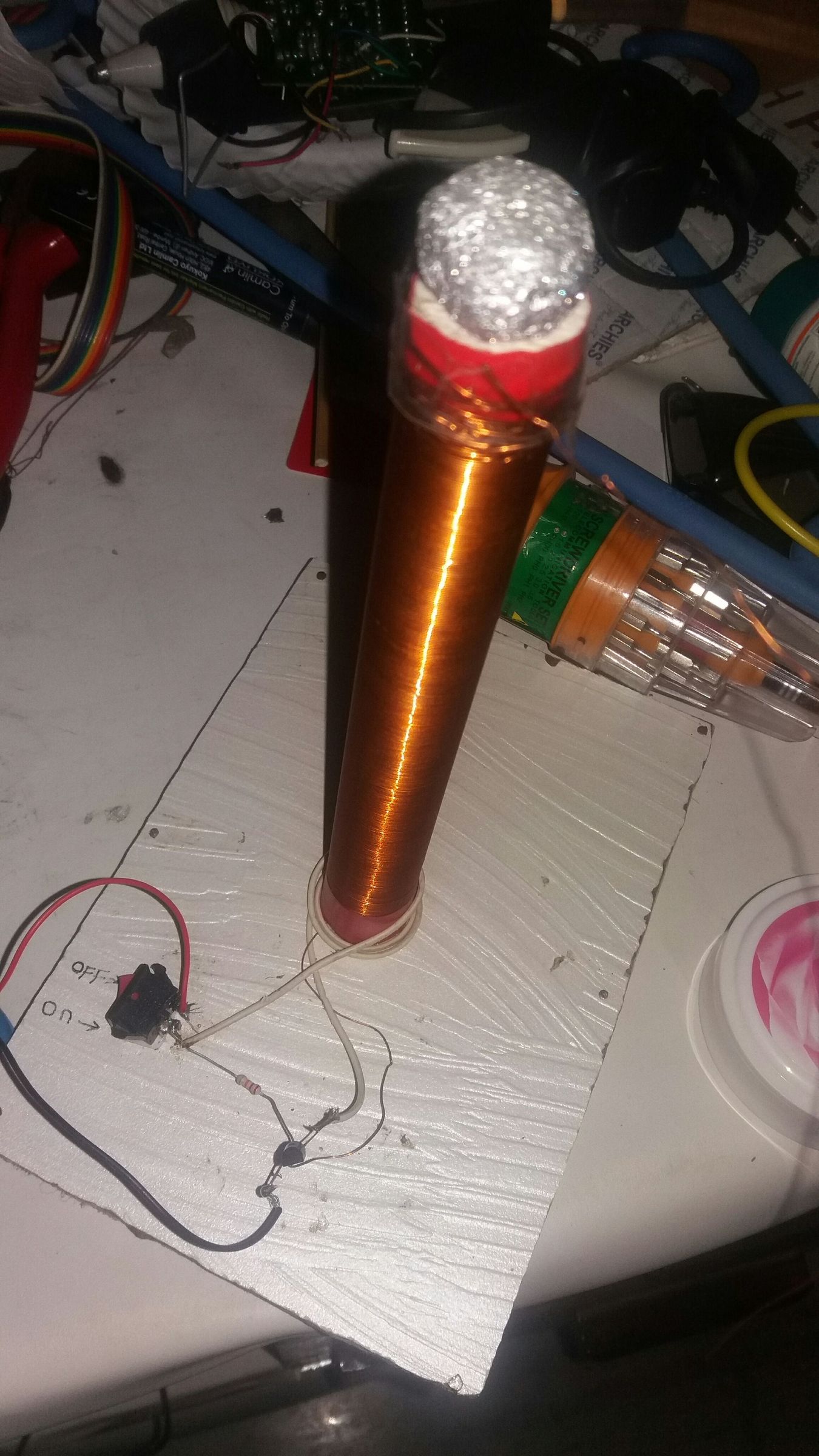 Very Simple 9v Tesla Coil : 8 Steps - Instructables