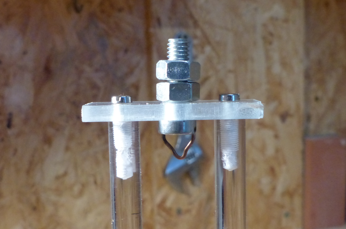 Torsion Wire Electroscope : 9 Steps (with Pictures) - Instructables