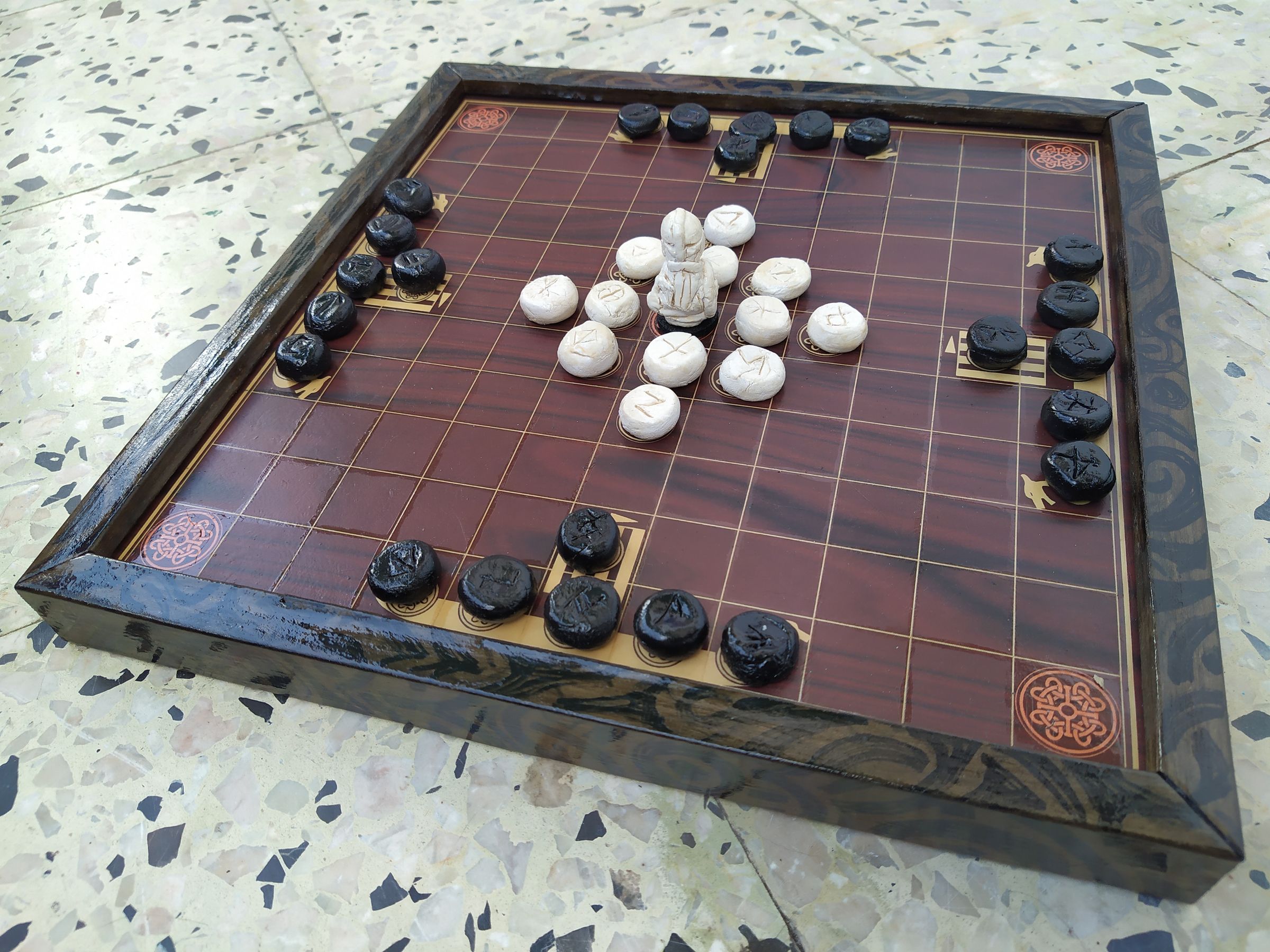 Hnefatafl Set for Less Than 20 USD : 15 Steps (with Pictures ...