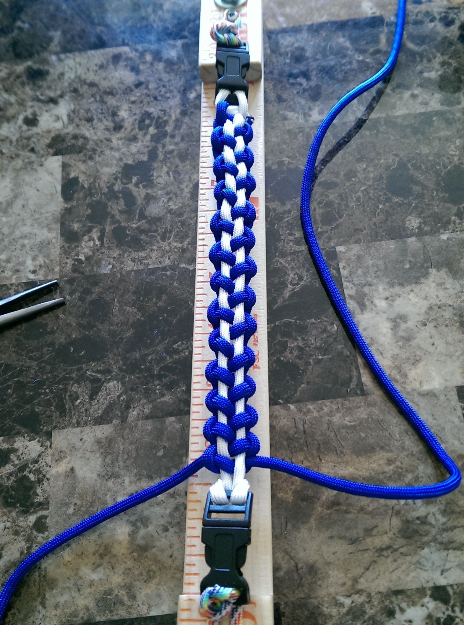 Stitched Solomon Paracord Bracelet : 7 Steps - Instructables