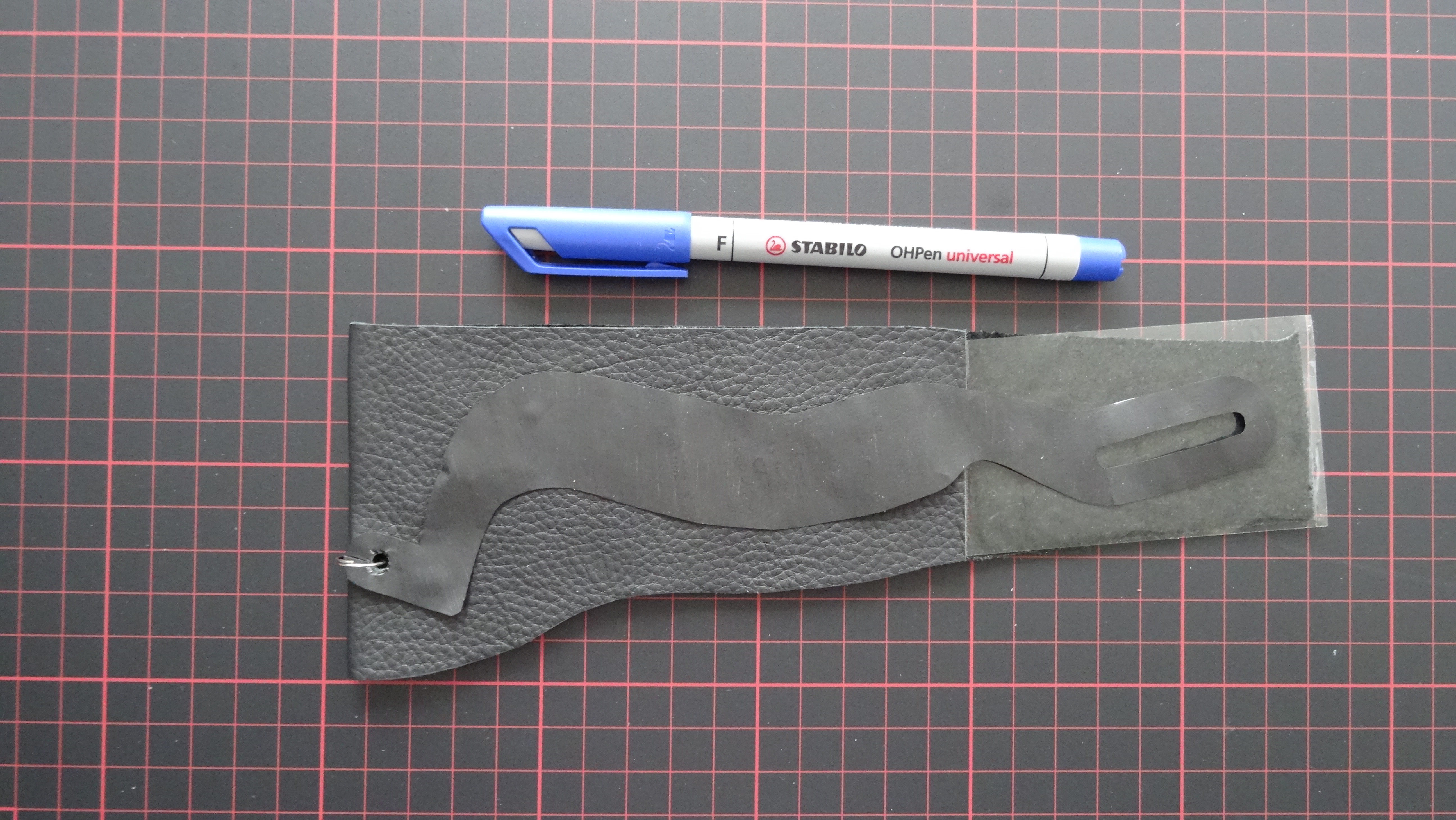 DIY Hand Strap for My New Camera : 6 Steps - Instructables