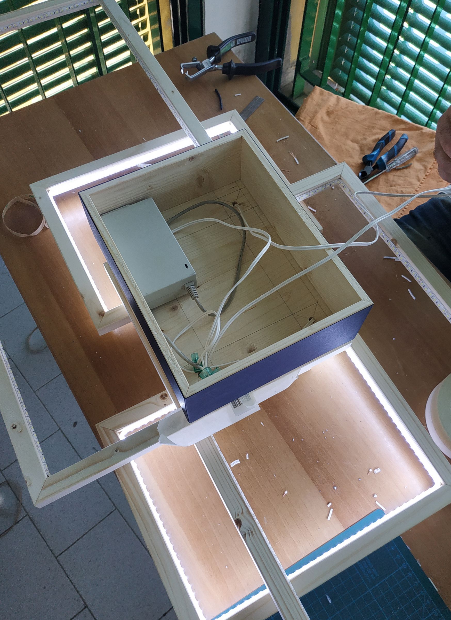 Modern Ceiling LED Lamp : 6 Steps (with Pictures) - Instructables