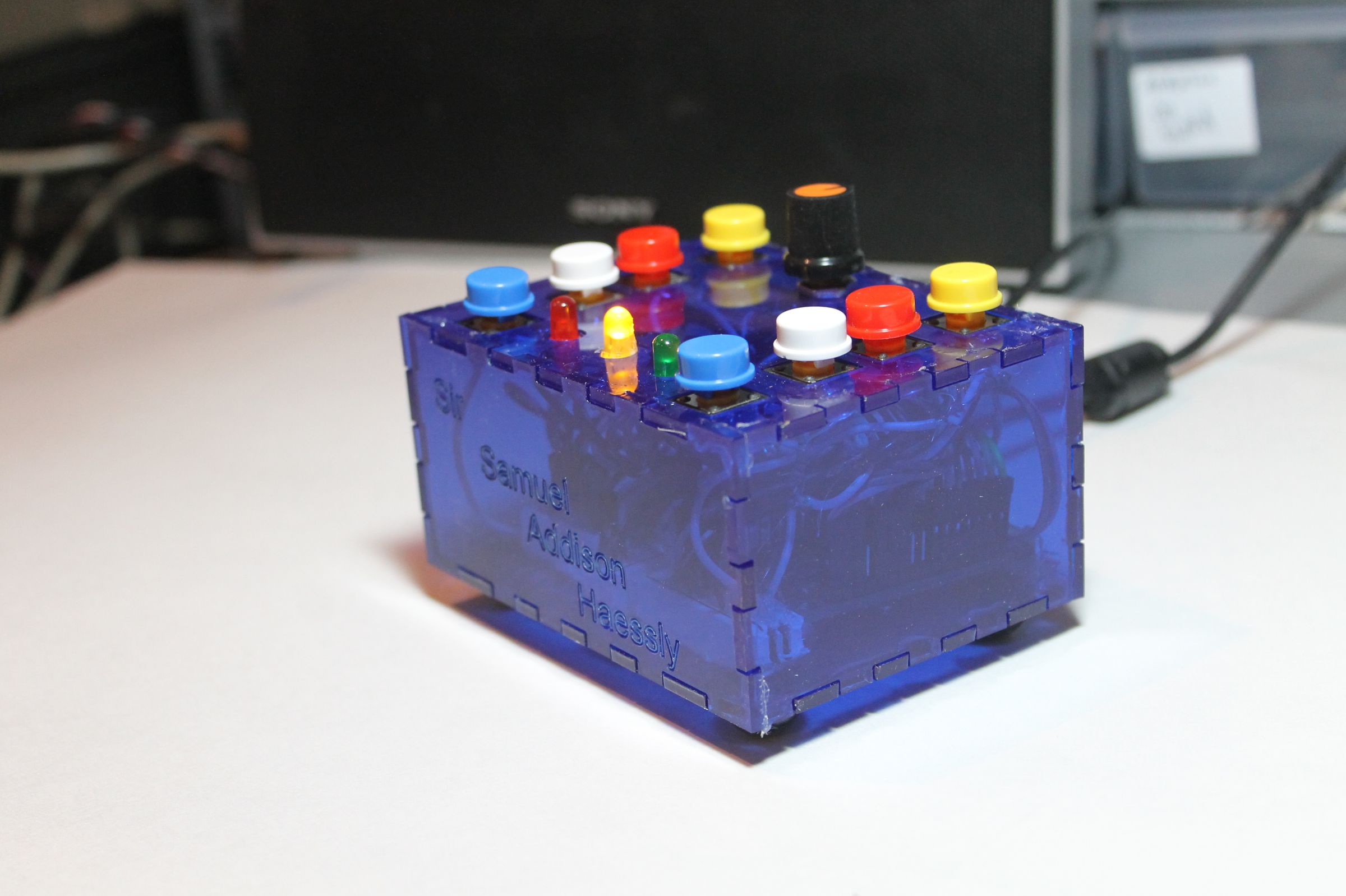 Portable MP3 AUX Music Box : 23 Steps (with Pictures) - Instructables