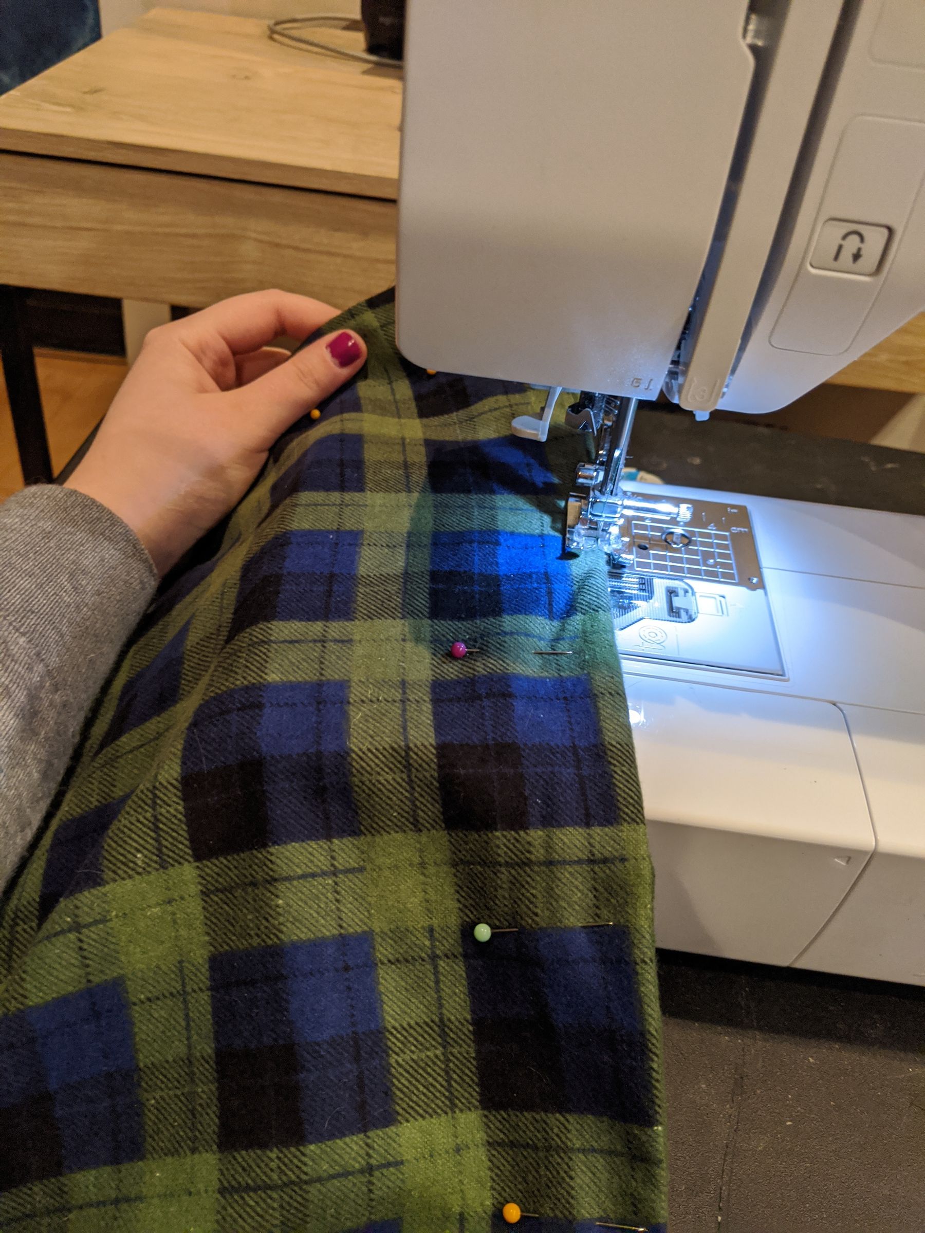 Cozy Reversible Hooded Capelet : 14 Steps (with Pictures) - Instructables