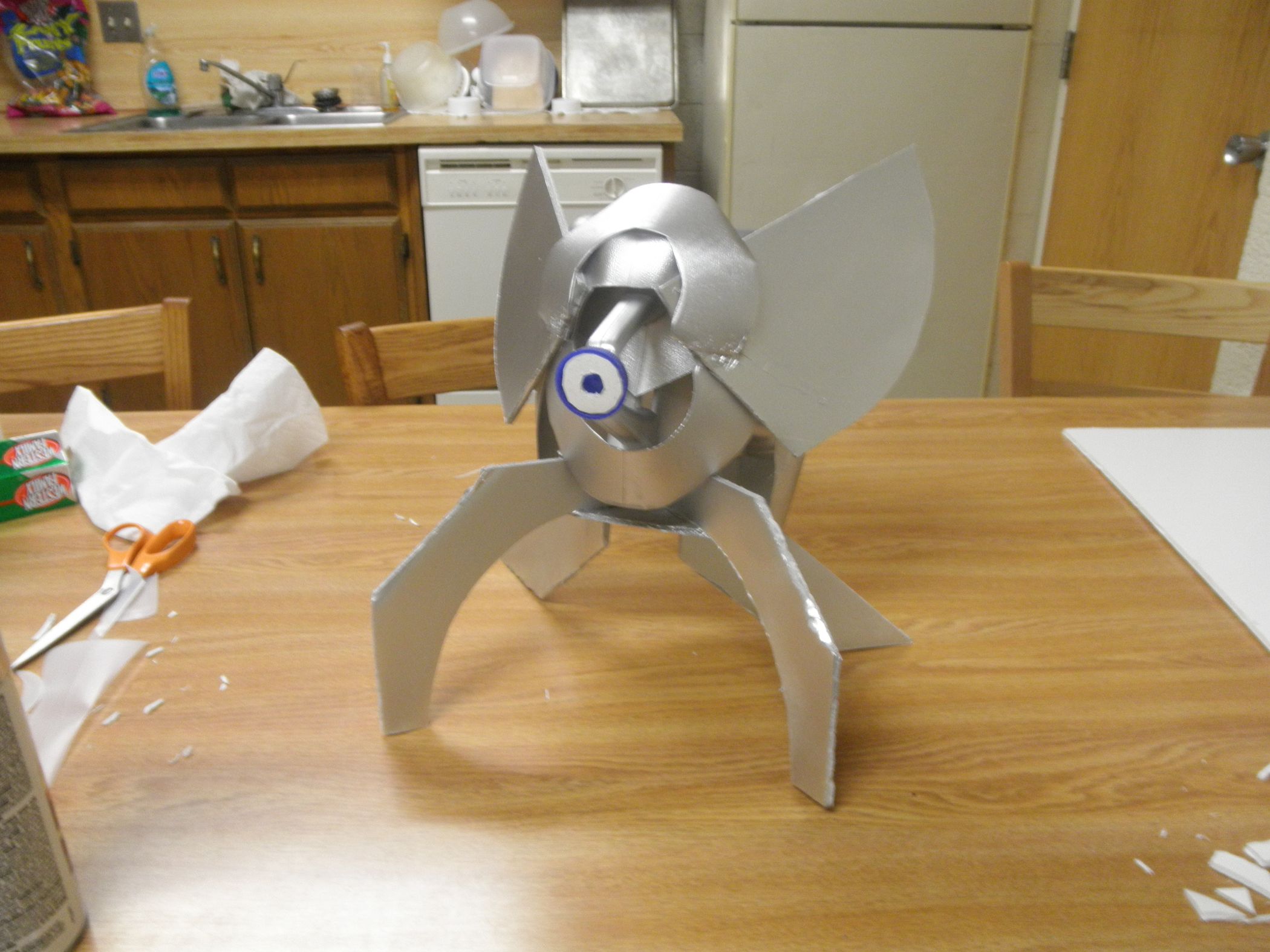 Junk Robot Sculpture : 5 Steps - Instructables