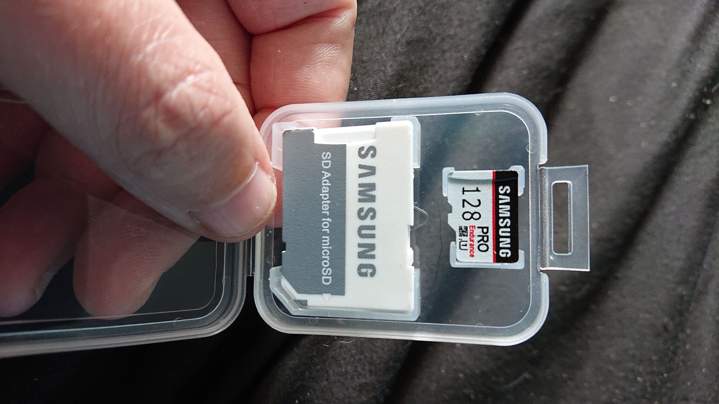 How to Identify a Fake Samsung Micro SD Memory Card : 8 Steps (with ...
