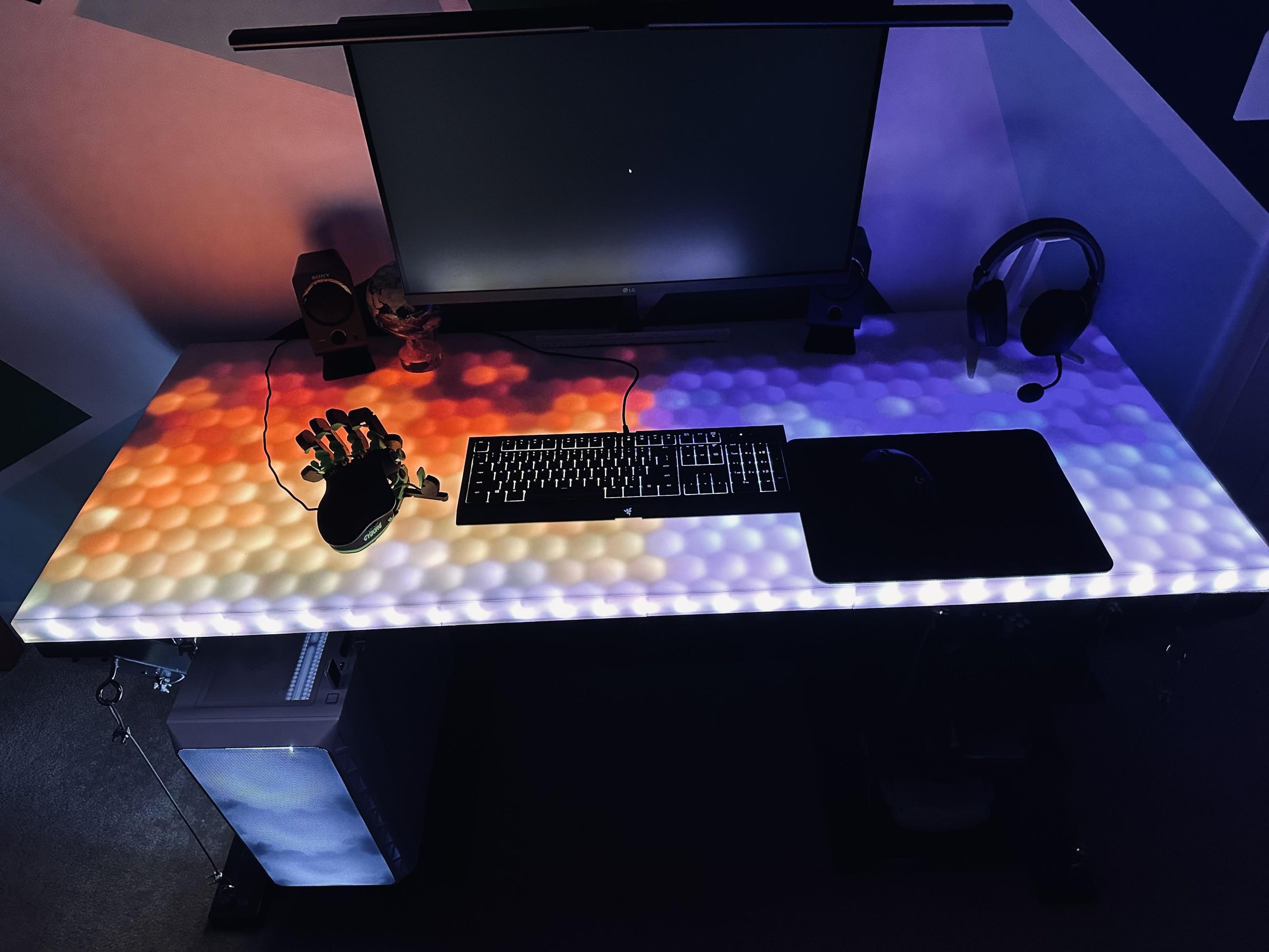 LED Desk Surface Matrix (No Coding) : 9 Steps (with Pictures ...
