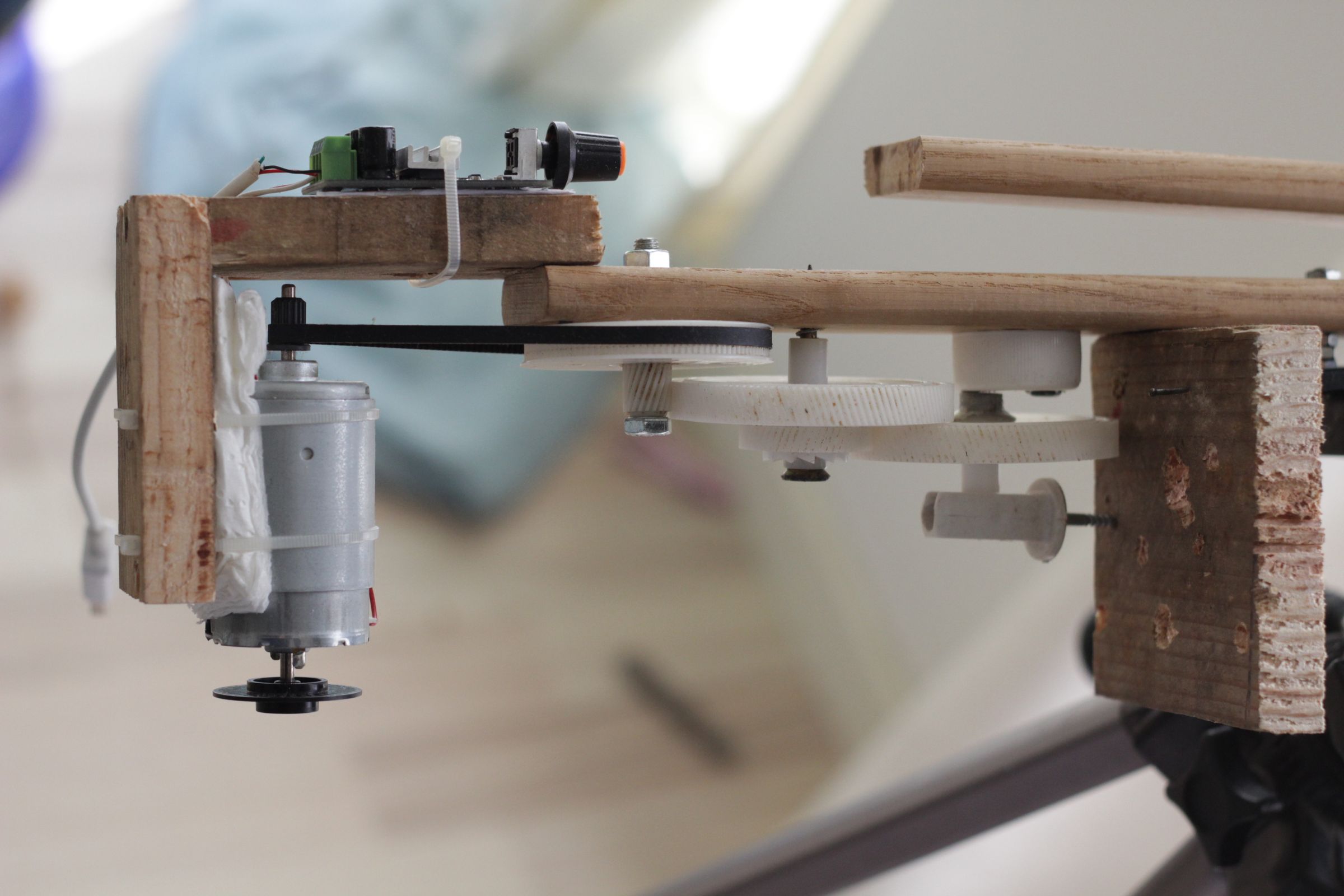 AstroTracker - a Barn Door Star Tracker : 10 Steps (with Pictures ...