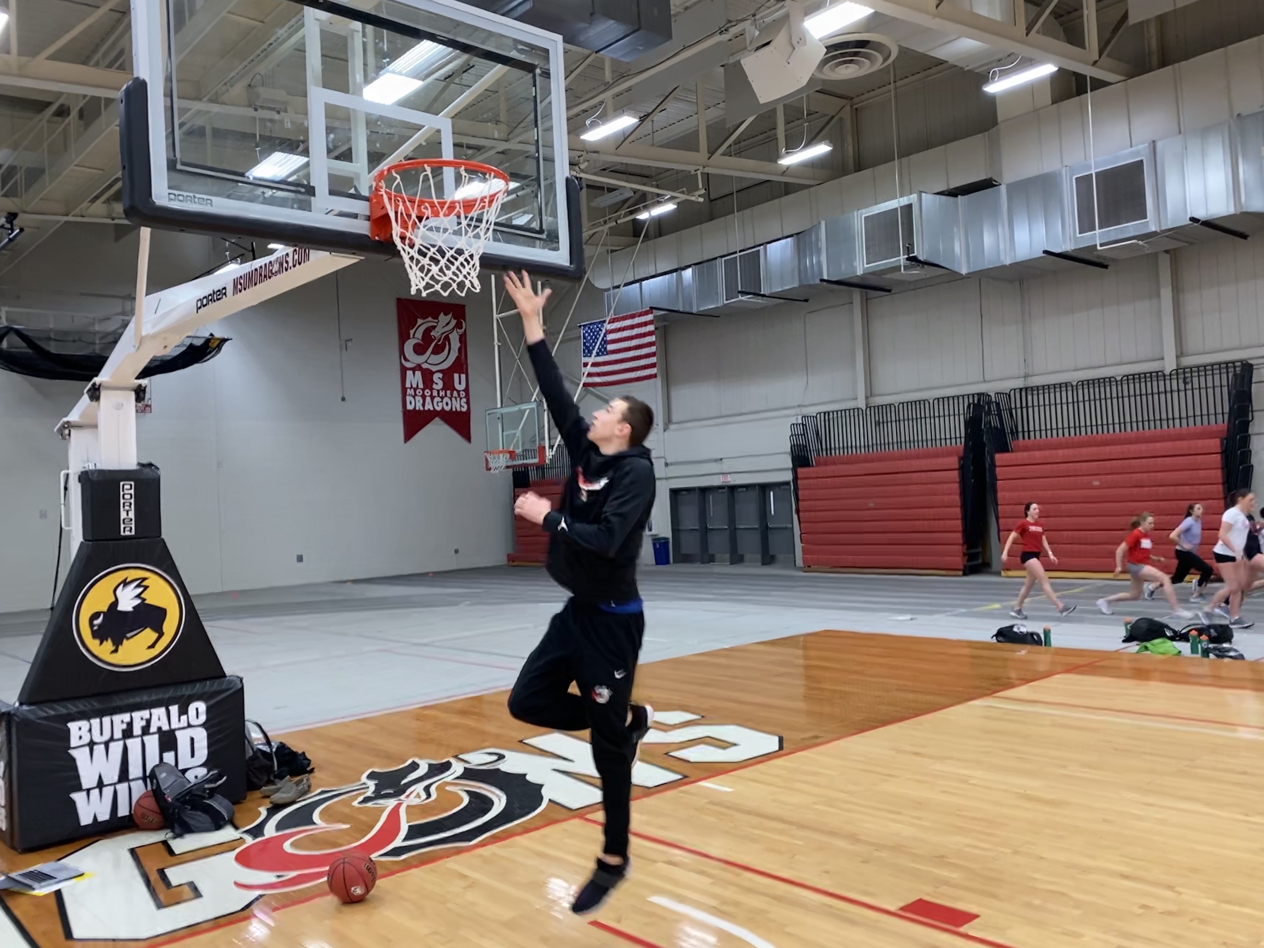 How to Make a Layup! (with Both Hands!) : 14 Steps - Instructables