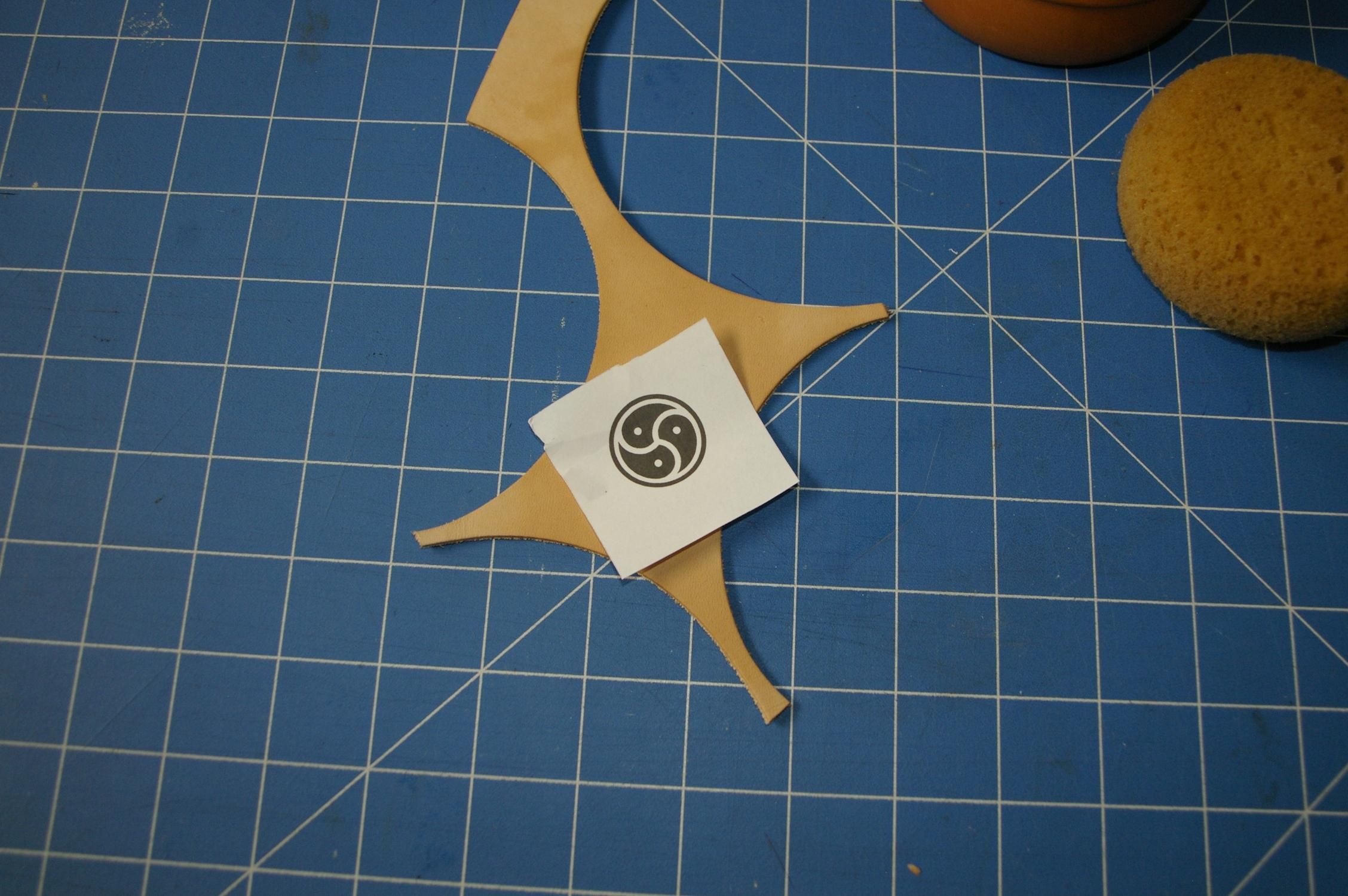Homemade or Makeshift Tools to Make a Leather Pendant : 13 Steps (with ...