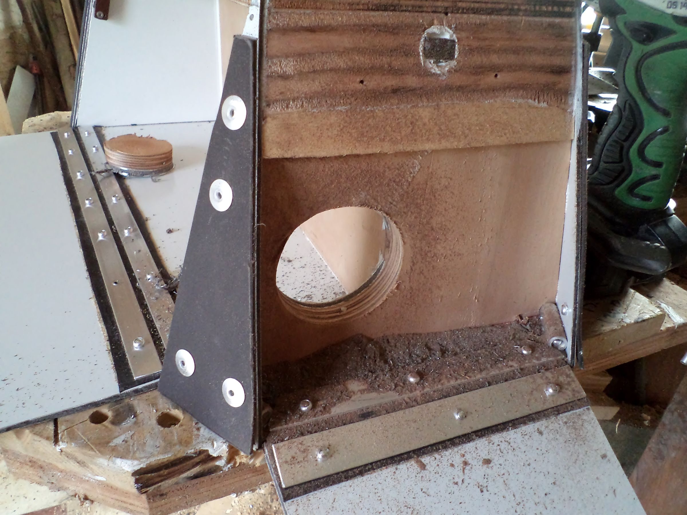 BACKBOX ONE - More Than Just a Heavy Duty (tool) Carrier : 14 Steps ...