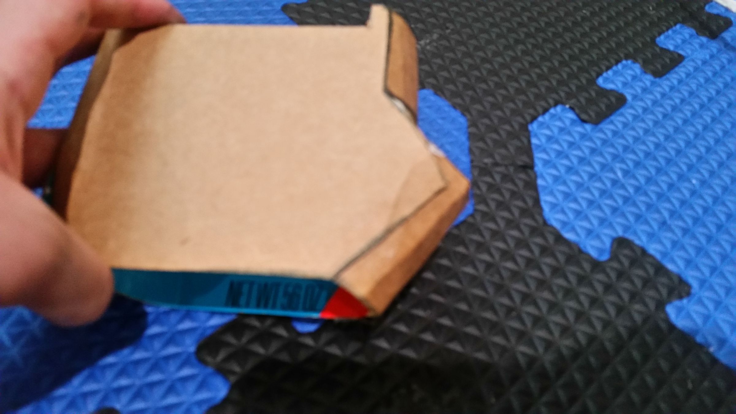 Working Cardboard Mandalorian Gauntlet: How to Make It : 14 Steps (with ...