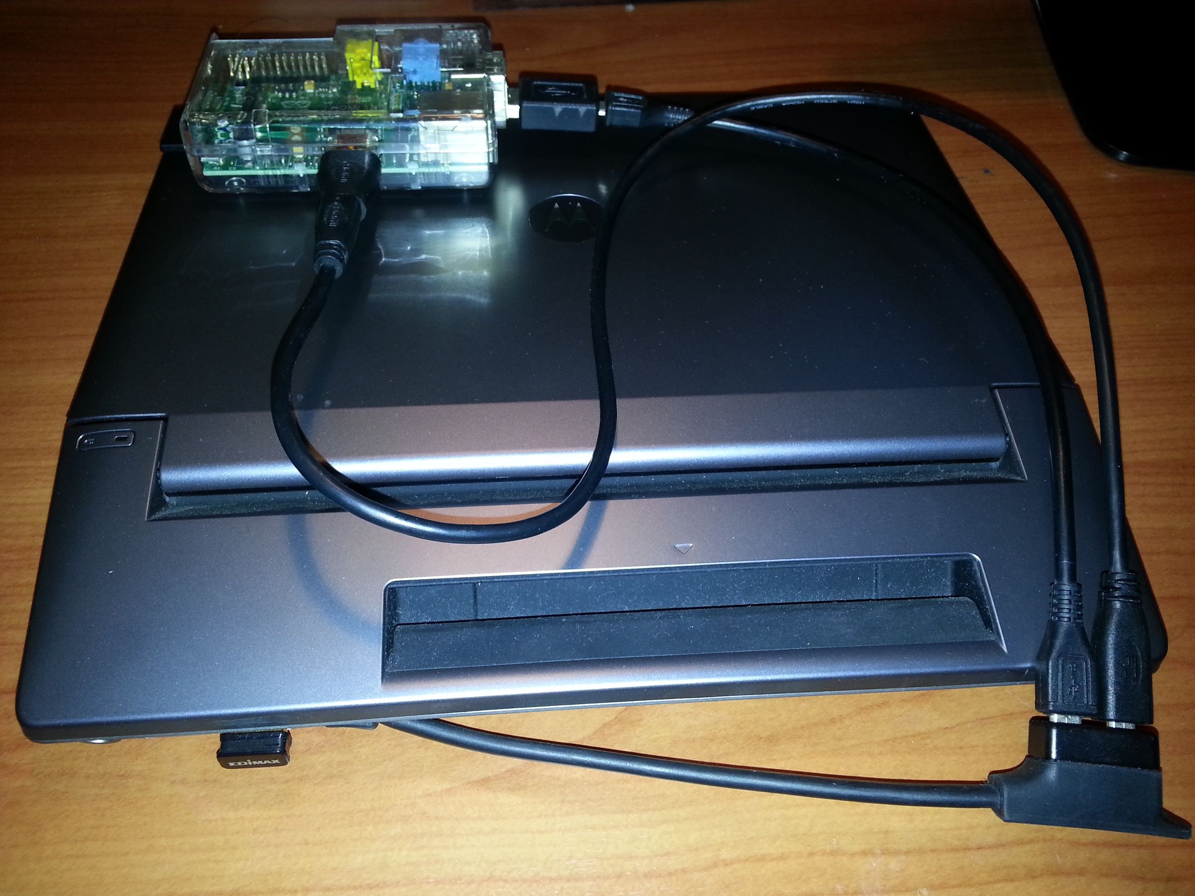 Raspberry PI + Motorola Lapdock : 7 Steps - Instructables