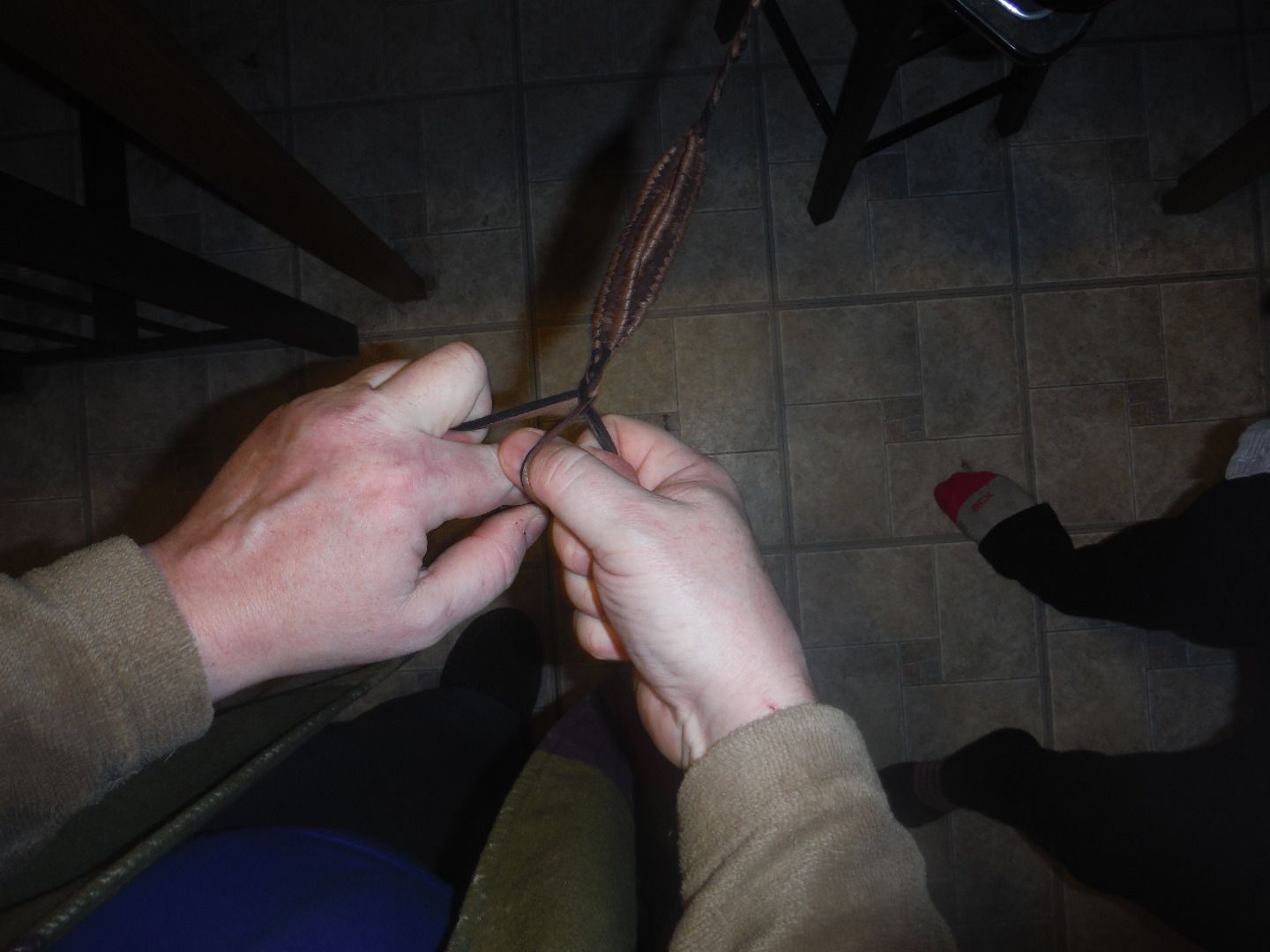 Aztec Split Pouch Sport/Hunting Stone Sling : 9 Steps (with Pictures ...