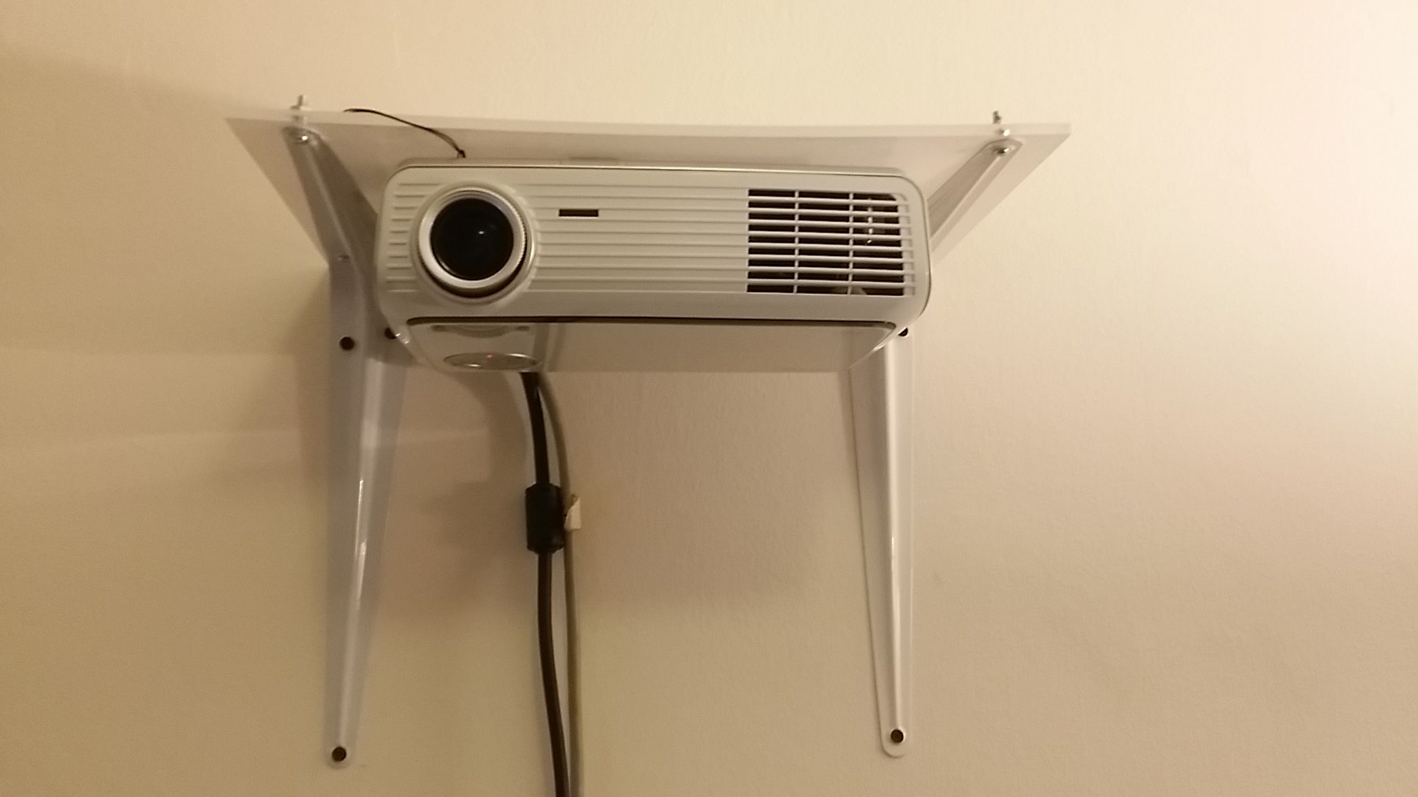 Wall Projector Mount, Laser Cut : 6 Steps (with Pictures) - Instructables