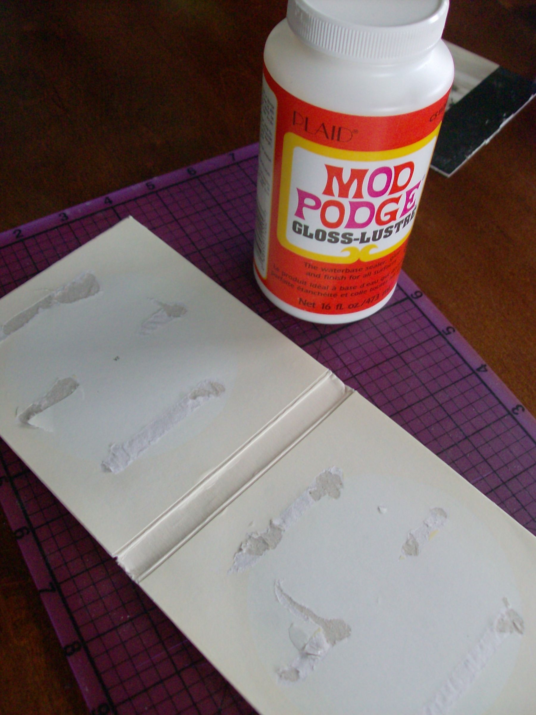 Upcycle Your Old CD Covers : 6 Steps - Instructables