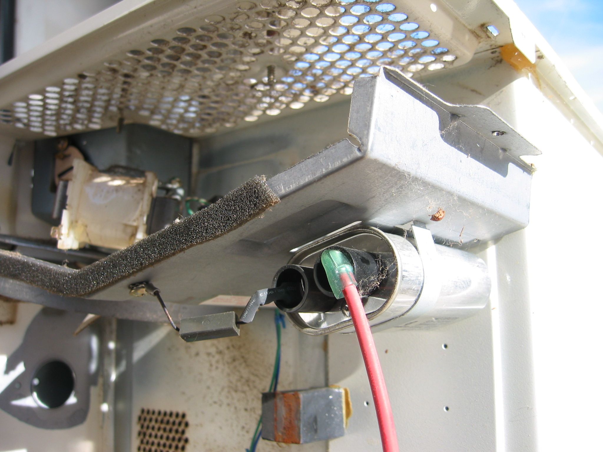 Build a Microwave Transformer Homemade Stick/Arc Welder : 12 Steps ...