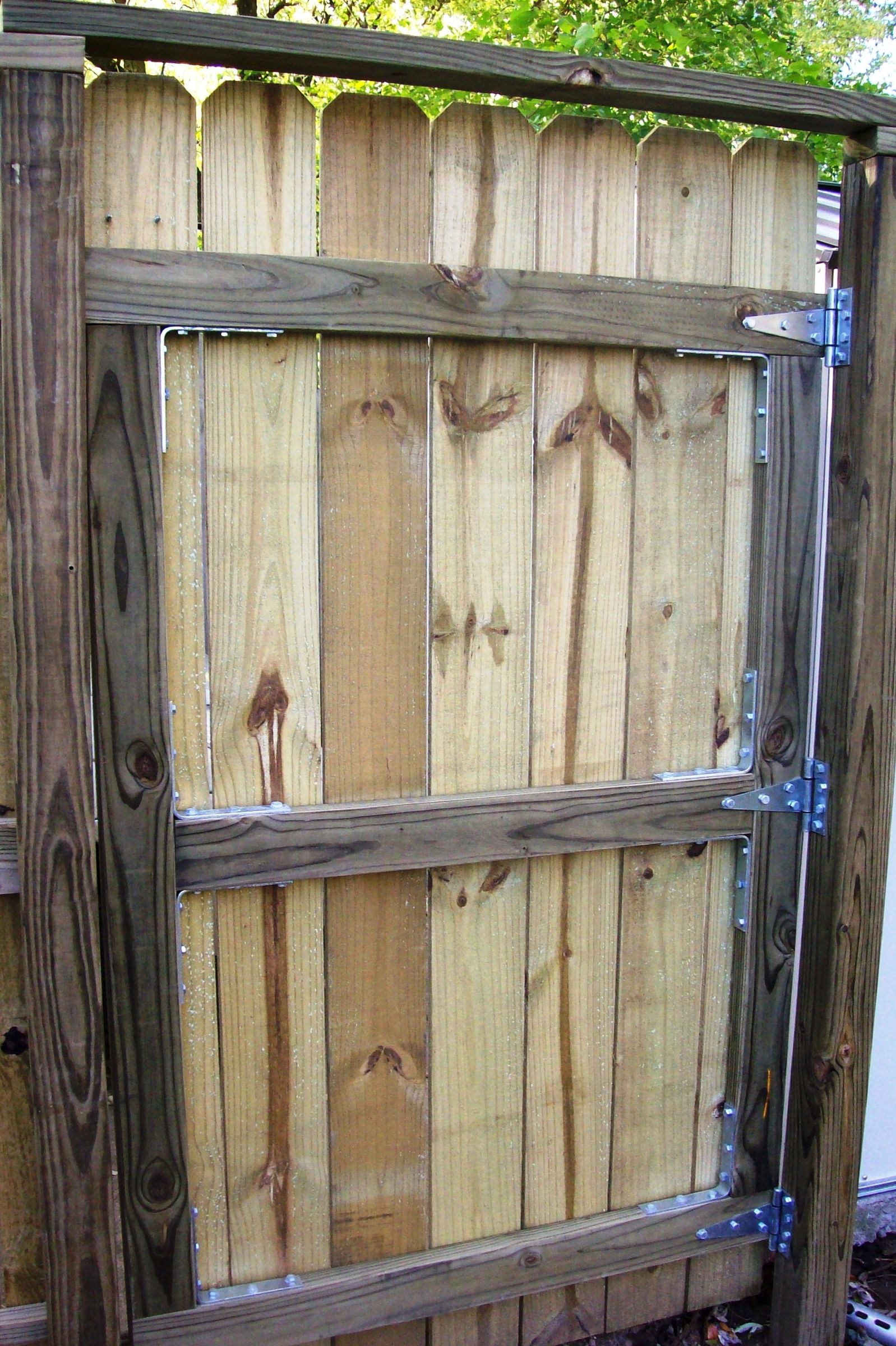 Building a Fence Gate : 6 Steps (with Pictures) - Instructables