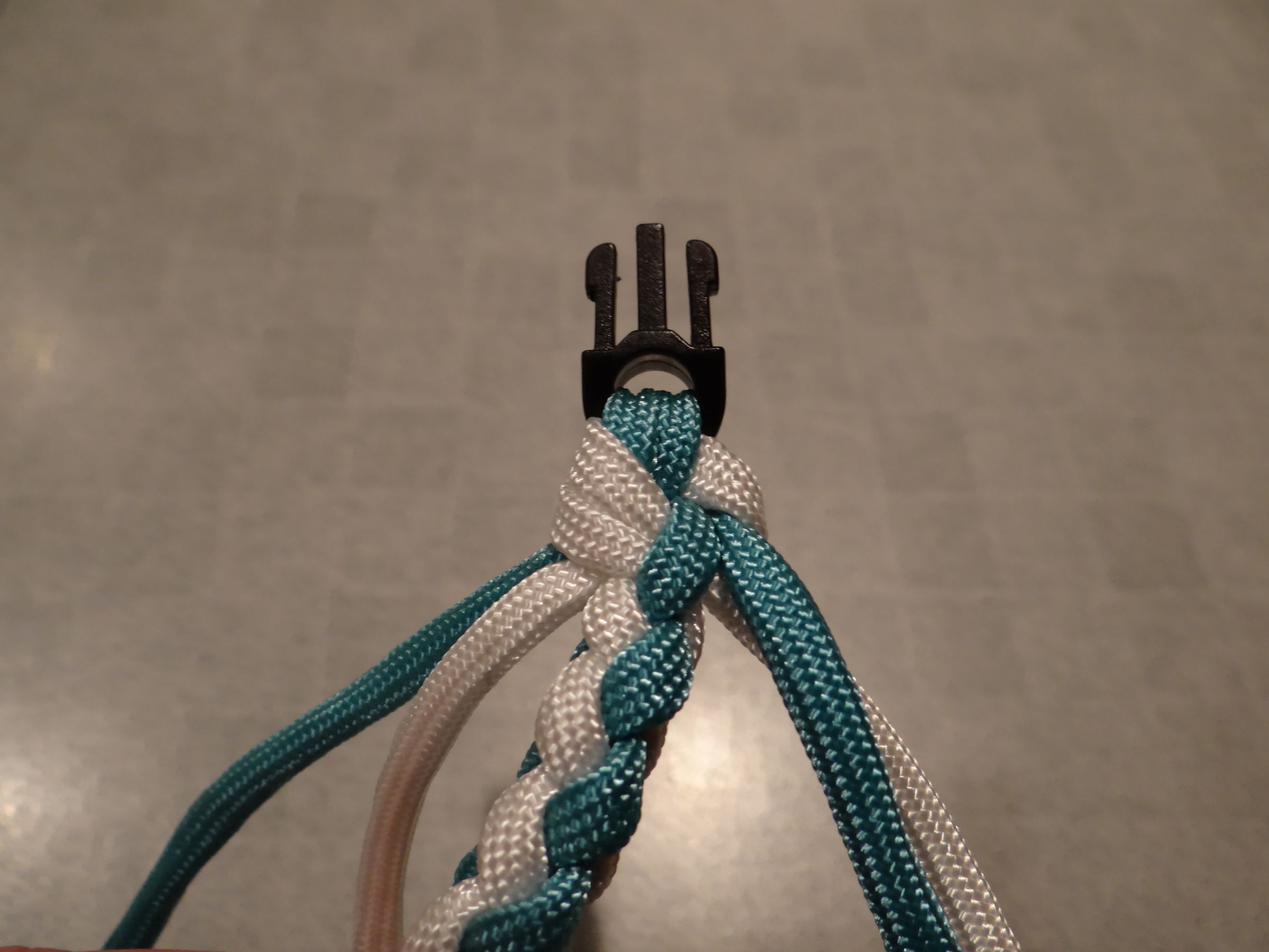 4 Strand Round Braid Necklace - Instructables