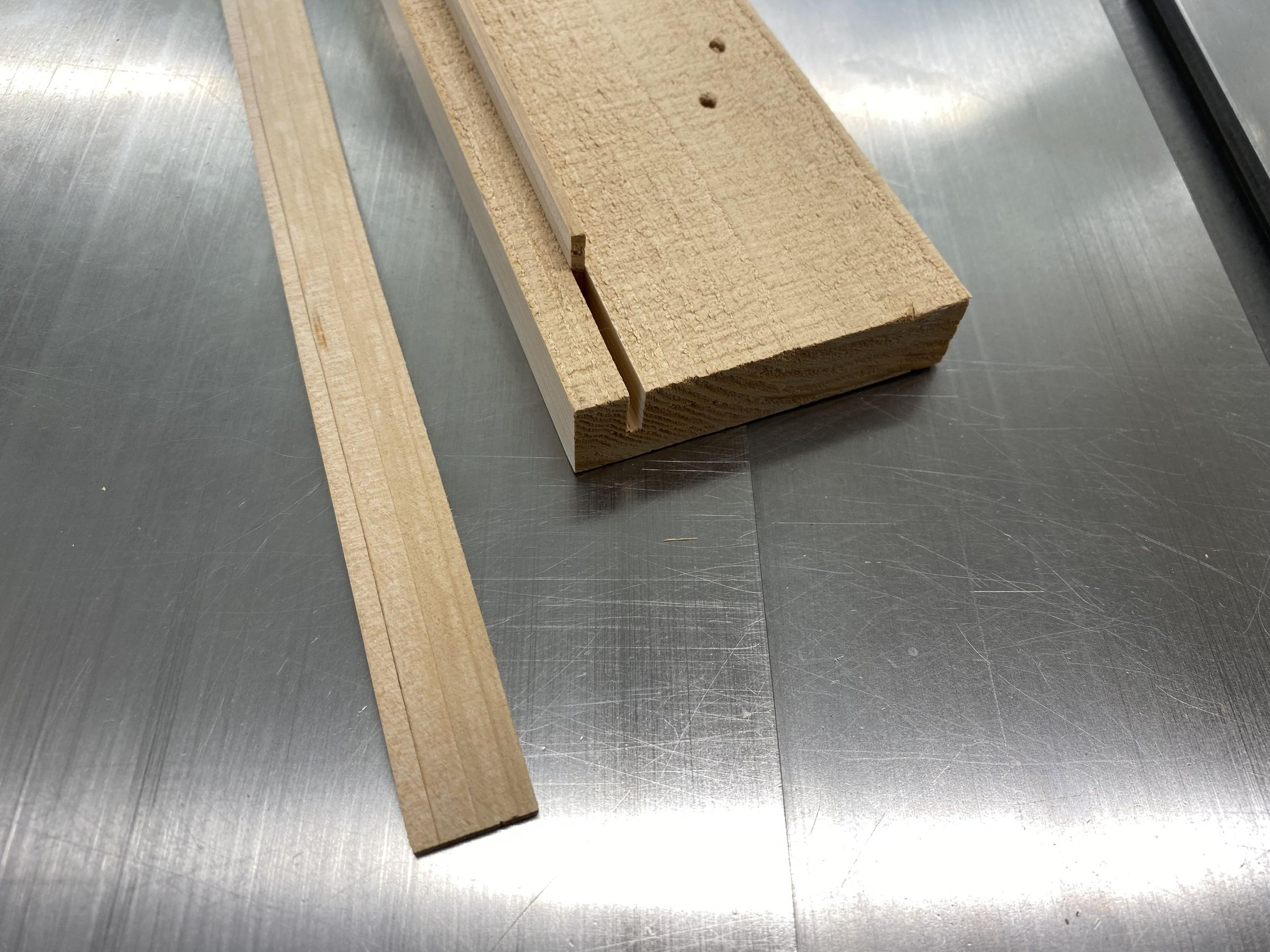 Thin-Strip Cutting Jig With Micro Adjustment : 4 Steps (with Pictures ...