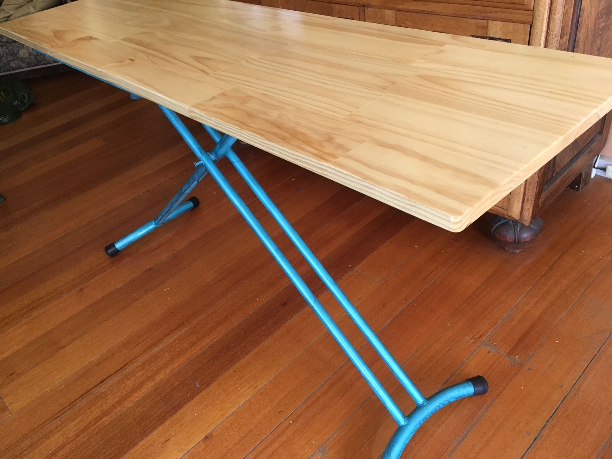 Portable Height Adjustable Table or Standing Desk : 5 Steps (with ...