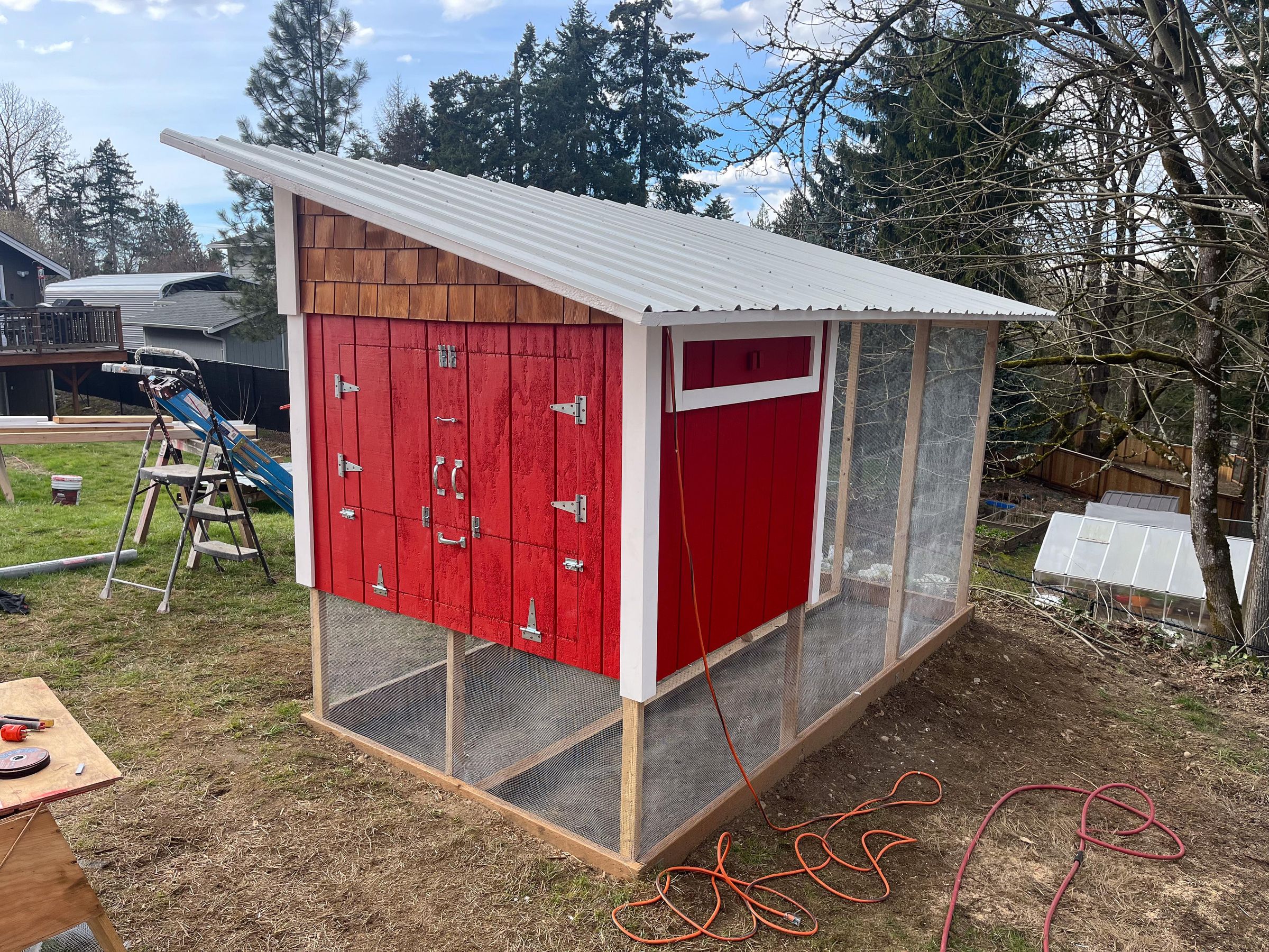 Build a DIY Chicken Palace : 7 Steps (with Pictures) - Instructables