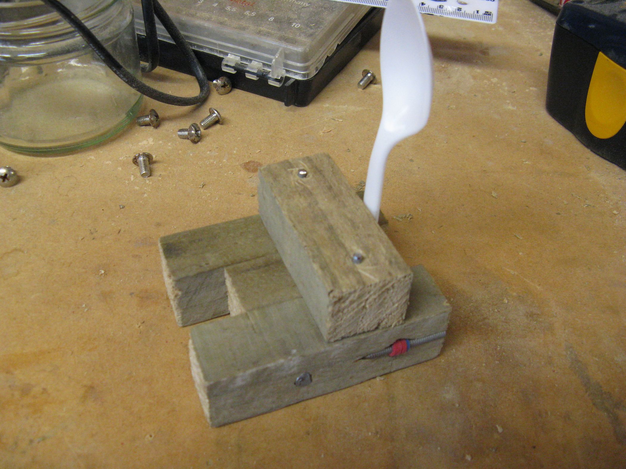 Awesome Mini Catapult! : 10 Steps - Instructables