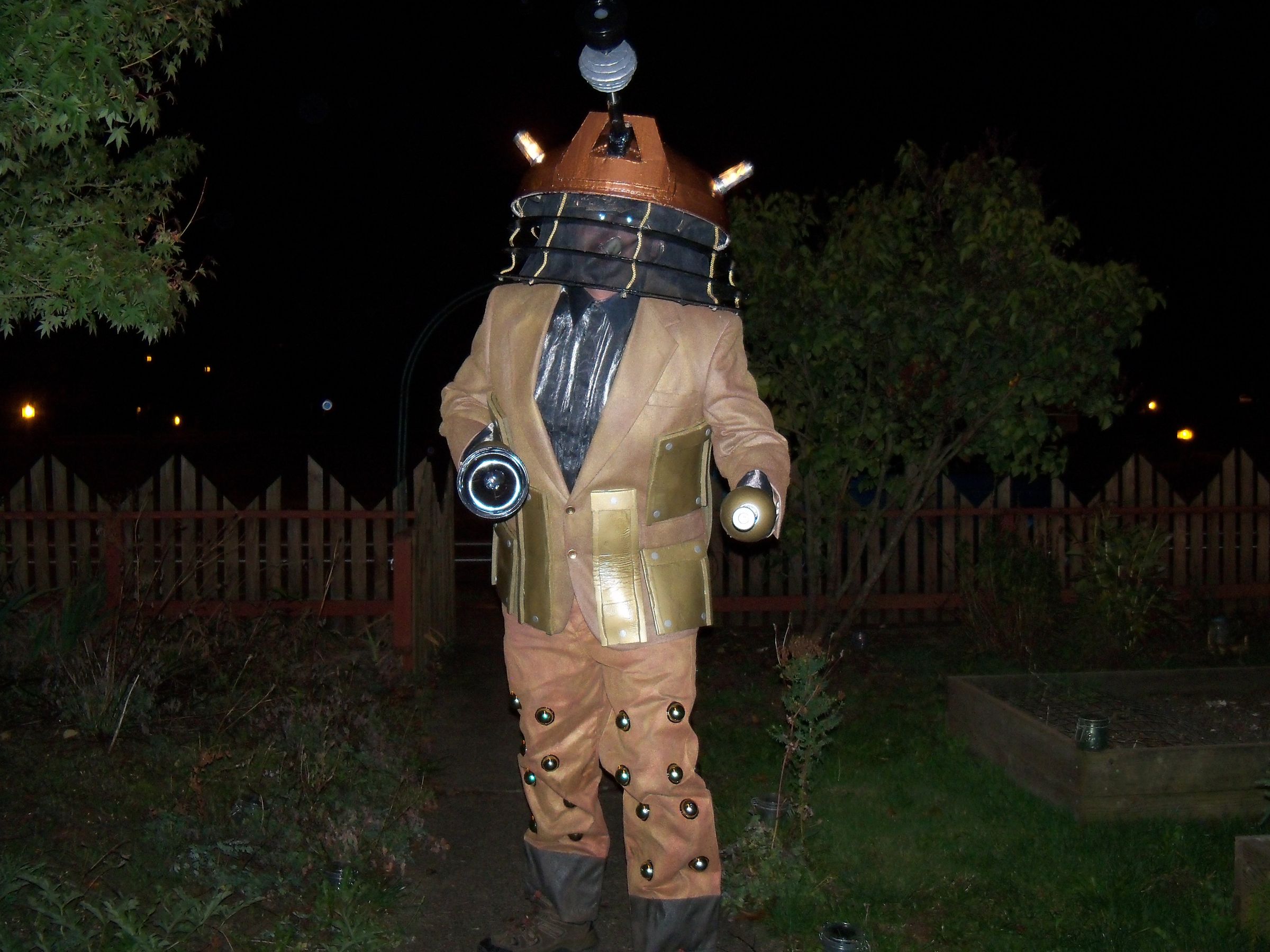 Human Dalek Costume! : 13 Steps (with Pictures) - Instructables