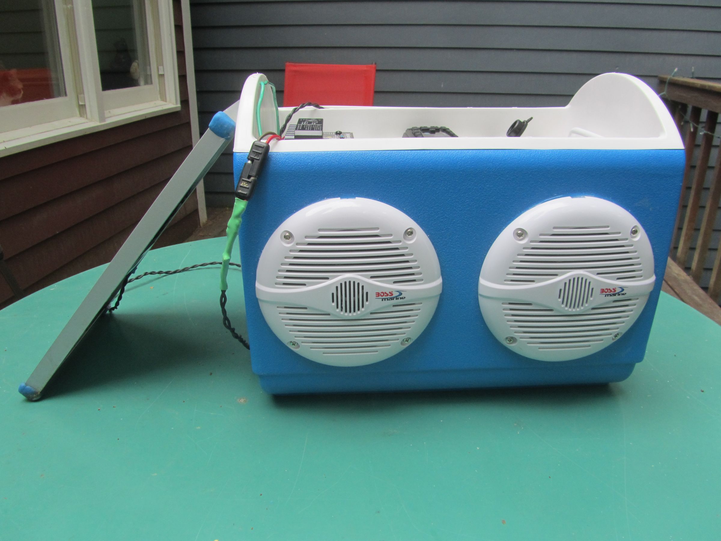 Solar Charged Stereo Cooler : 6 Steps (with Pictures) - Instructables