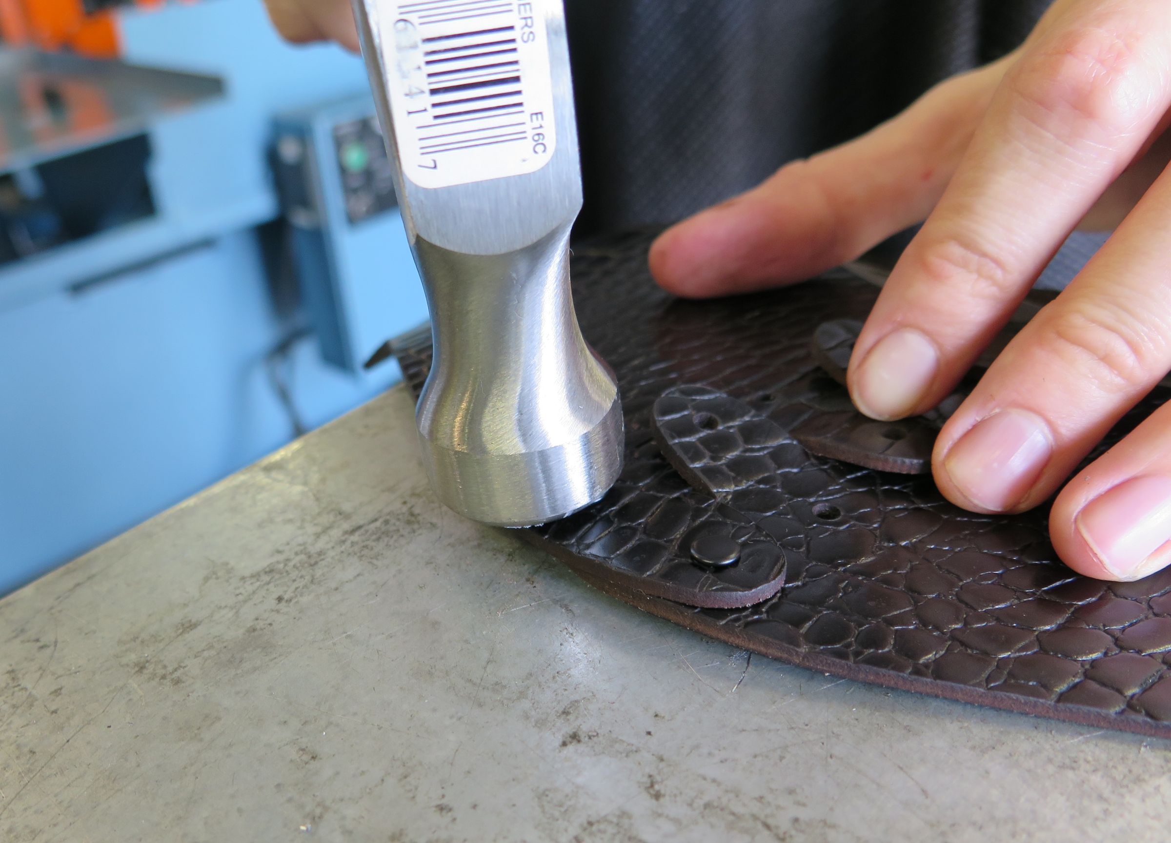 Leather Cyber Goth Shoulder Armor : 9 Steps (with Pictures) - Instructables