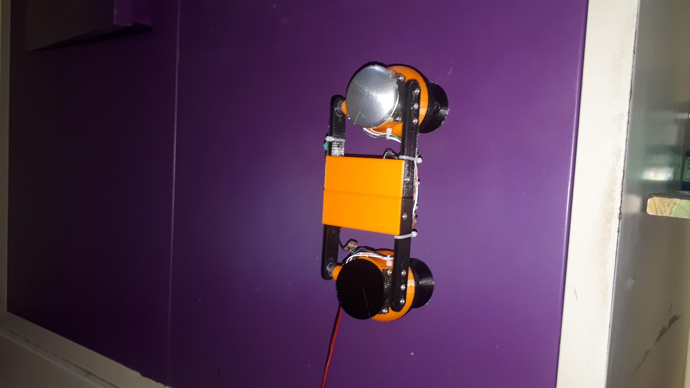 Tower Climb Helping Robot V1 - Two Legged, RF, BT Control With App : 22 ...