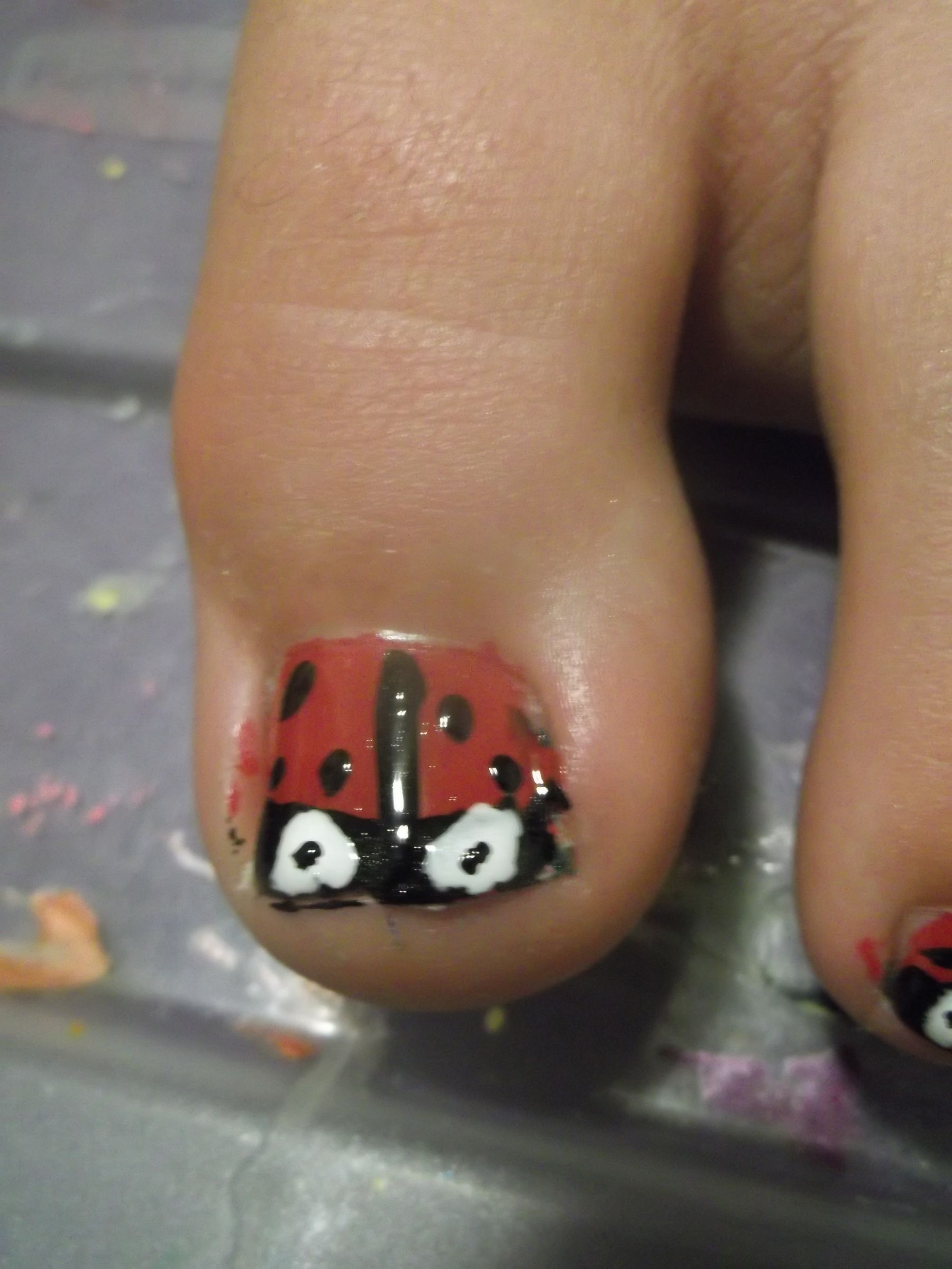 Lady Bug Nails : 6 Steps - Instructables