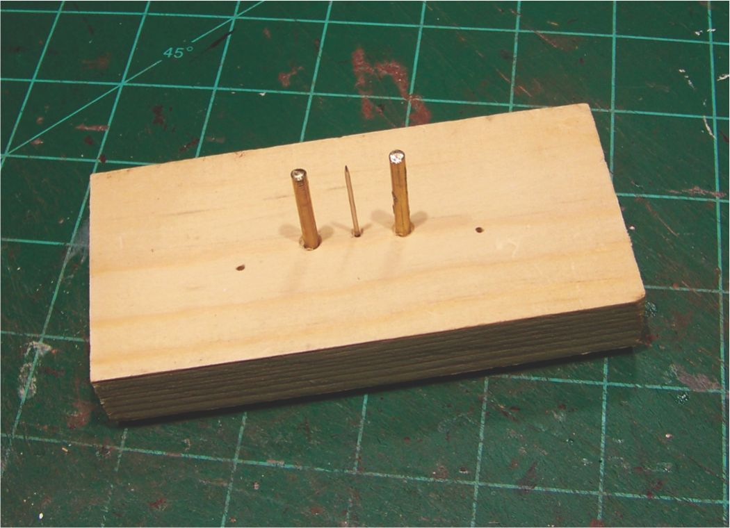 Making Miniature Bows : 11 Steps (with Pictures) - Instructables