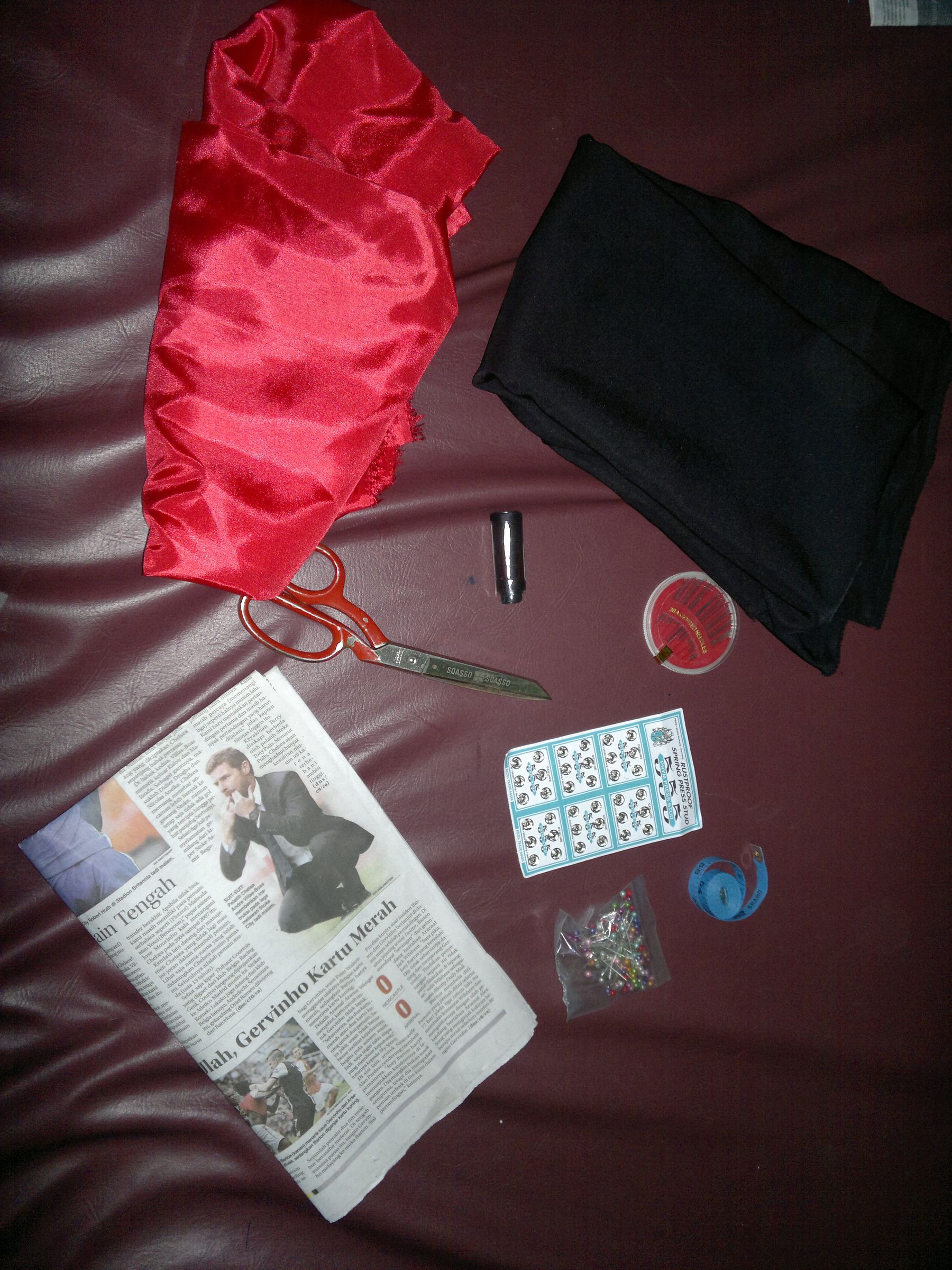 How to Make a Vampire Costume for Children : 10 Steps (with Pictures ...