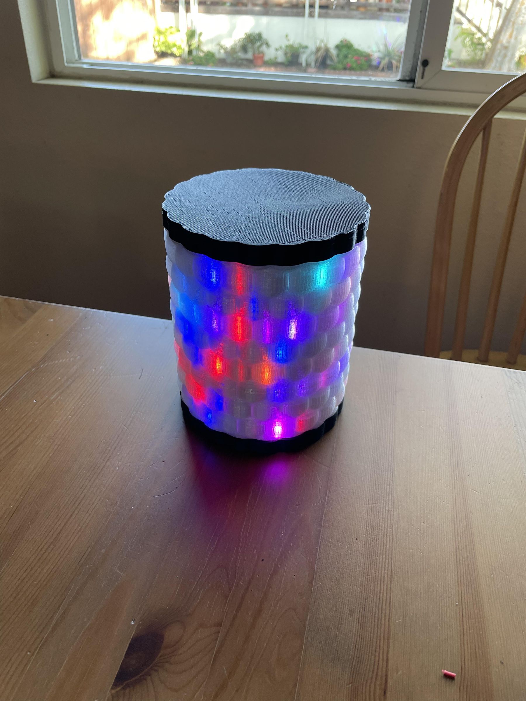 An Eye-Catching 3D Printed Hexagonal Cells LED Lamp : 4 Steps (with ...