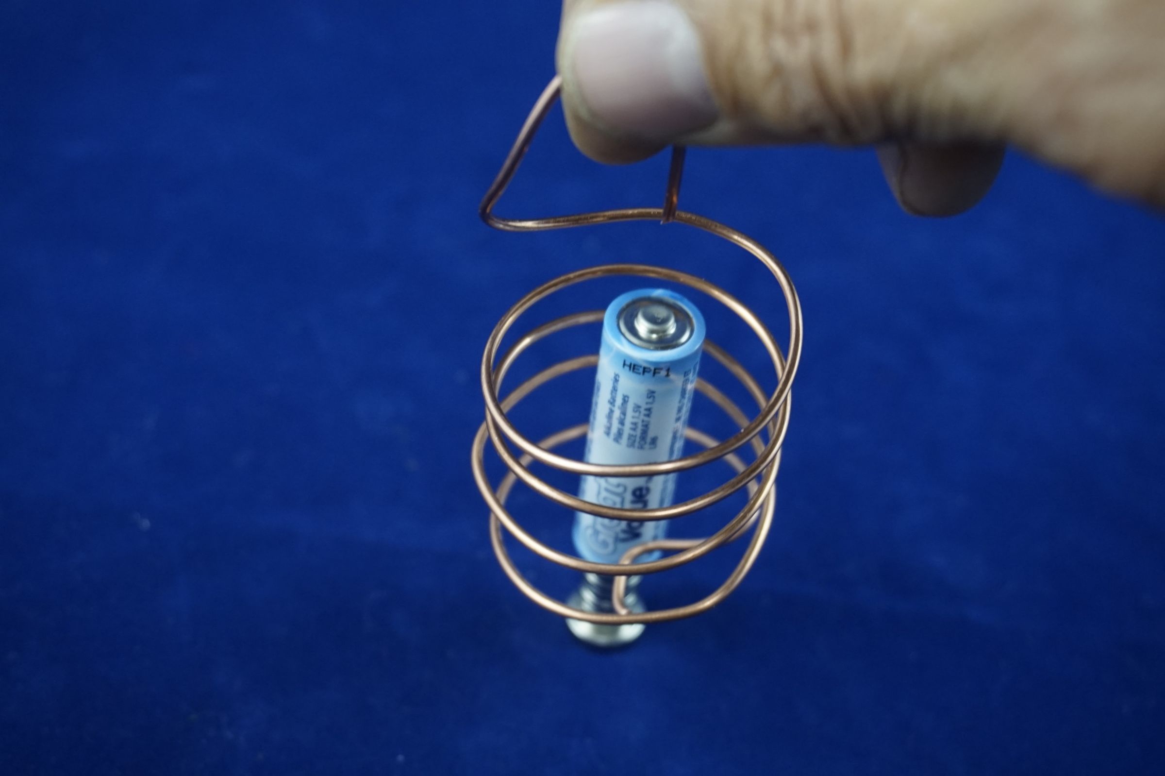 Simple Homopolar Motor : 5 Steps (with Pictures) - Instructables