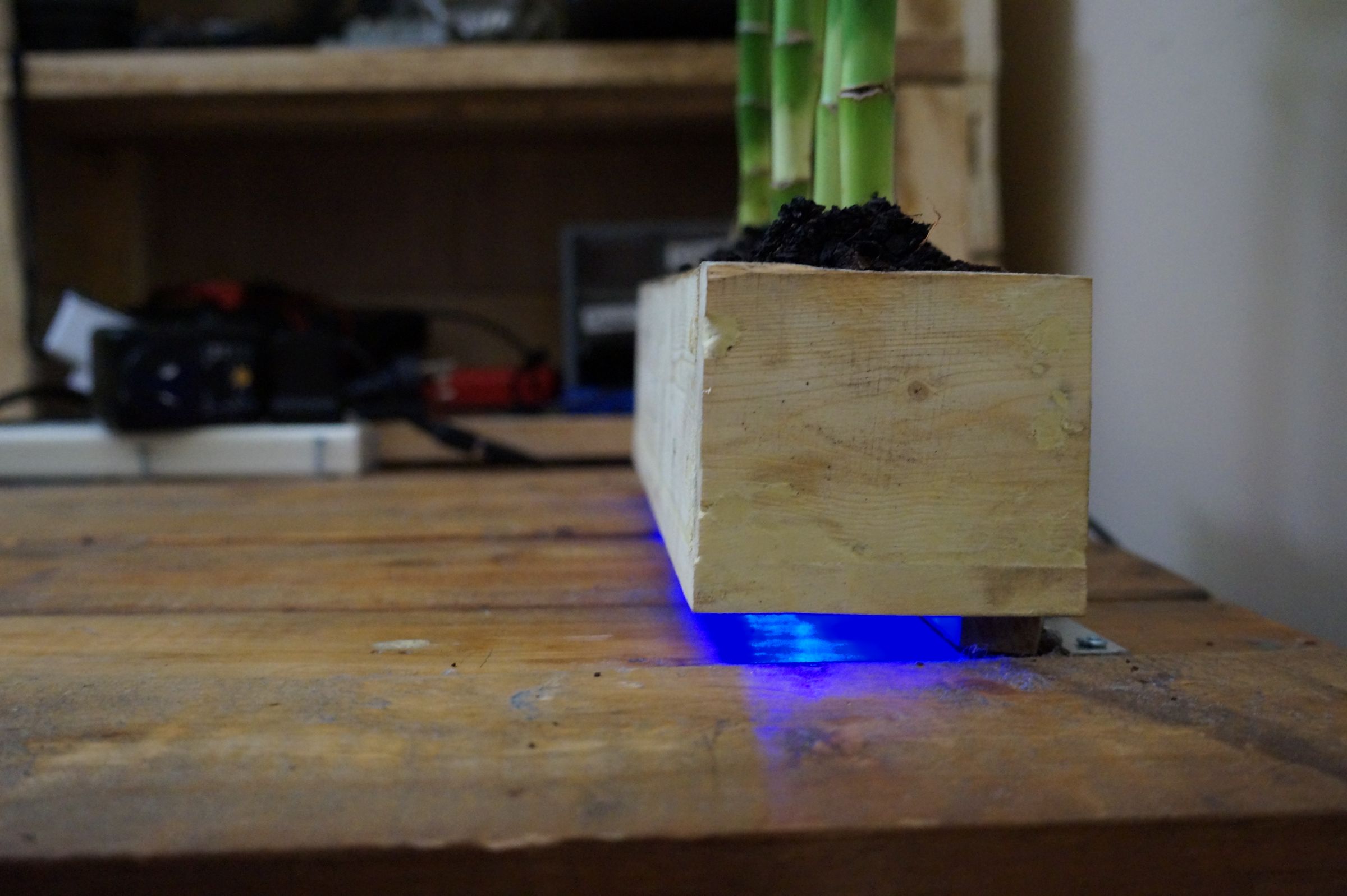 Magical Floating Planter Box : 6 Steps (with Pictures) - Instructables