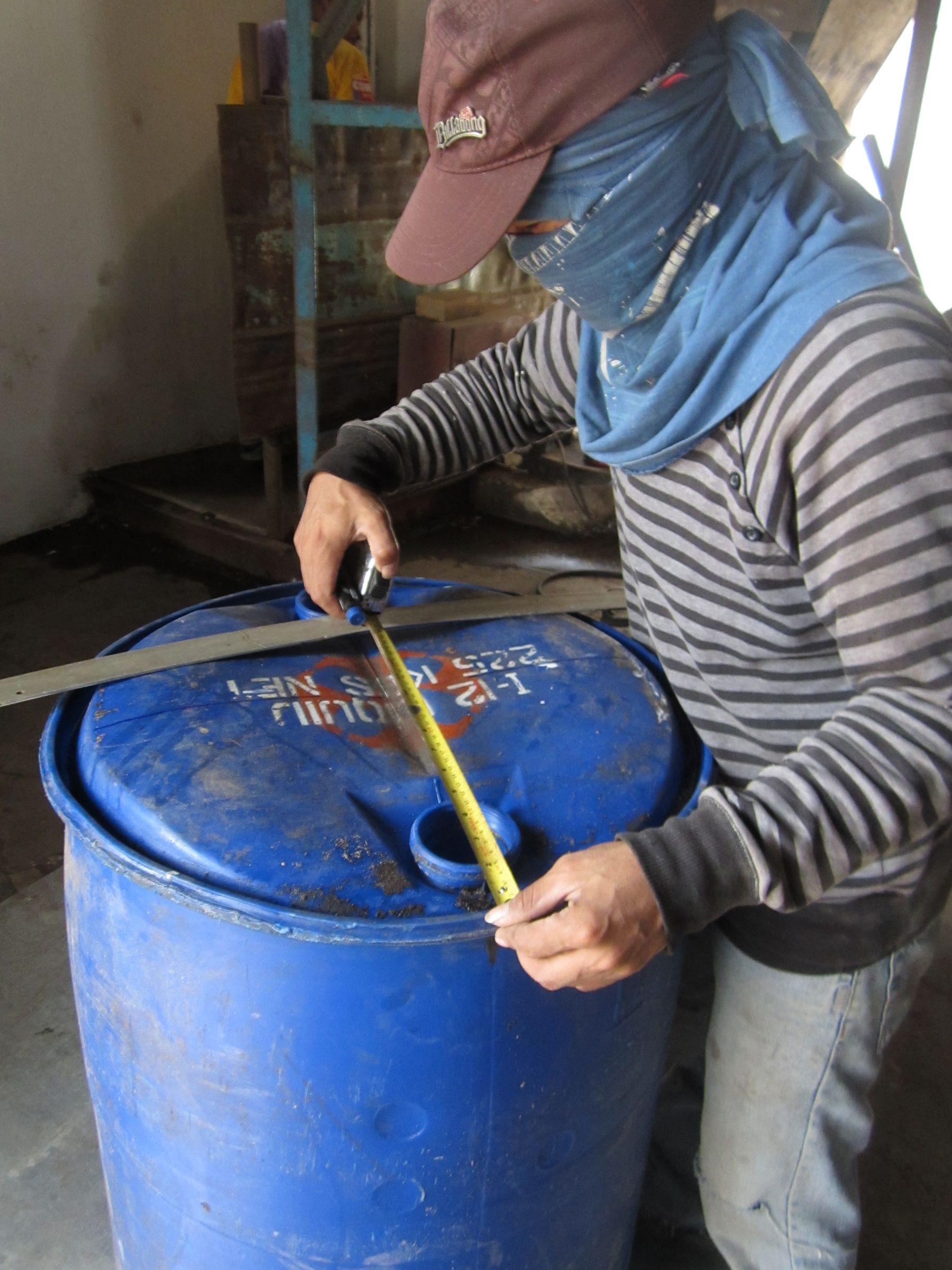 Cutting Half Vertically a PVC Drum (fast Method). - Instructables