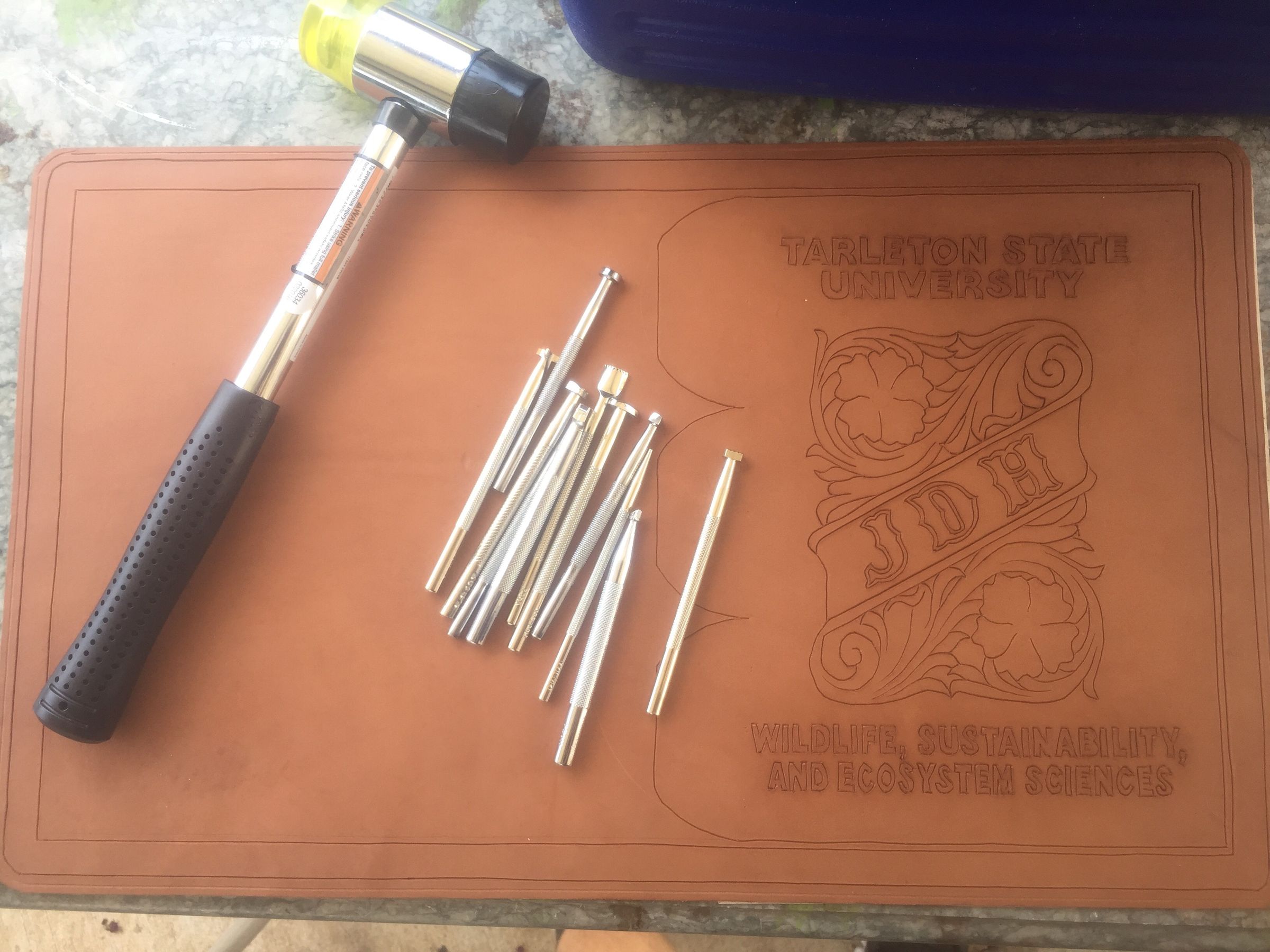 Handcrafted Custom Leather Portfolio : 11 Steps (with Pictures ...