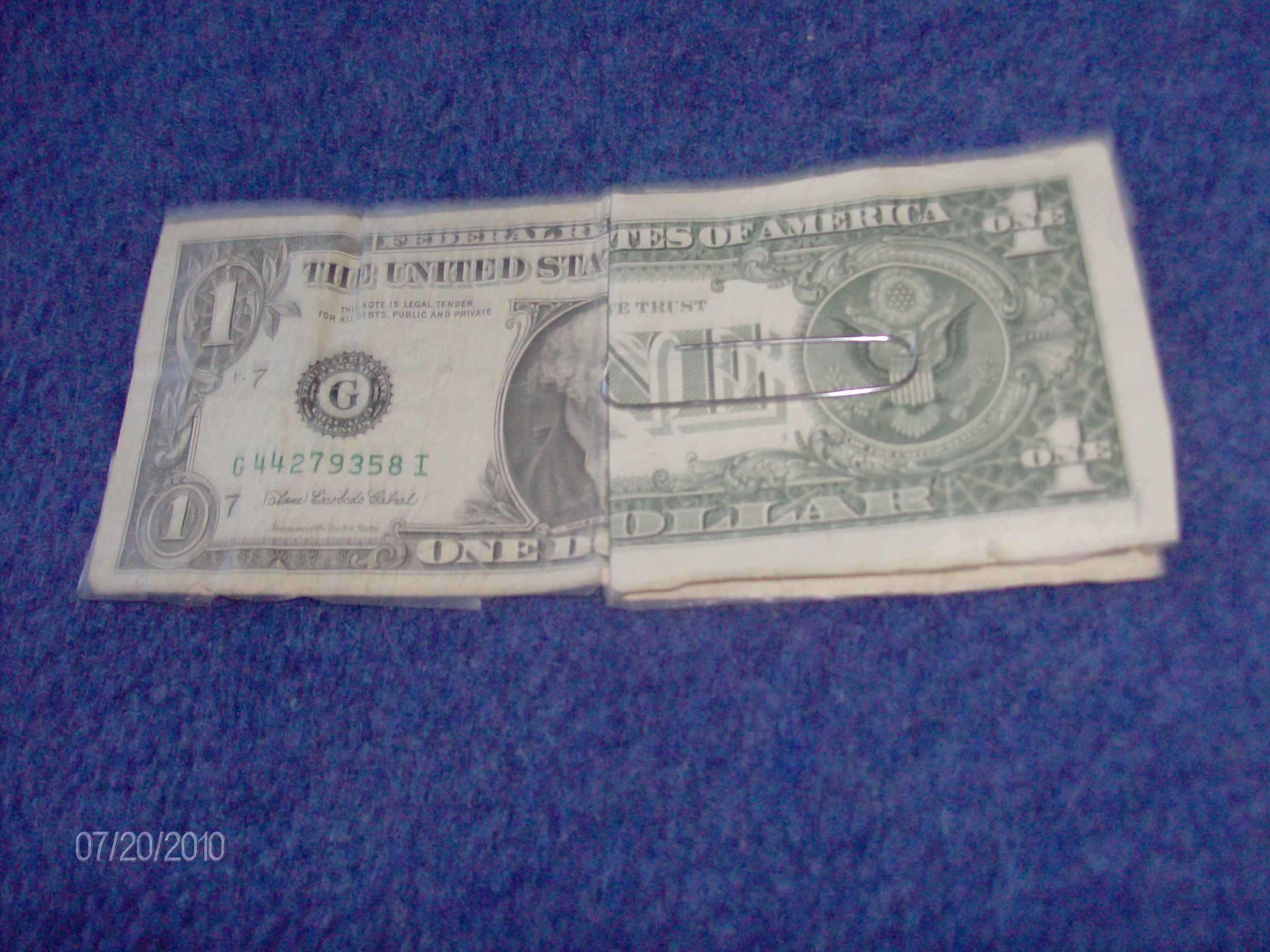 How to Make a Money Clip Out of Money! : 6 Steps - Instructables