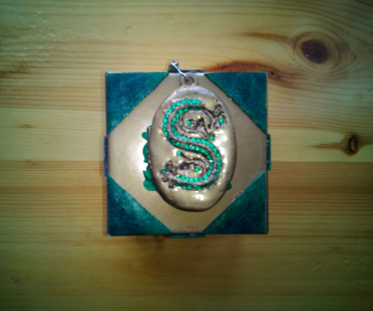 The Slytherin's Locket : 11 Steps (with Pictures) - Instructables
