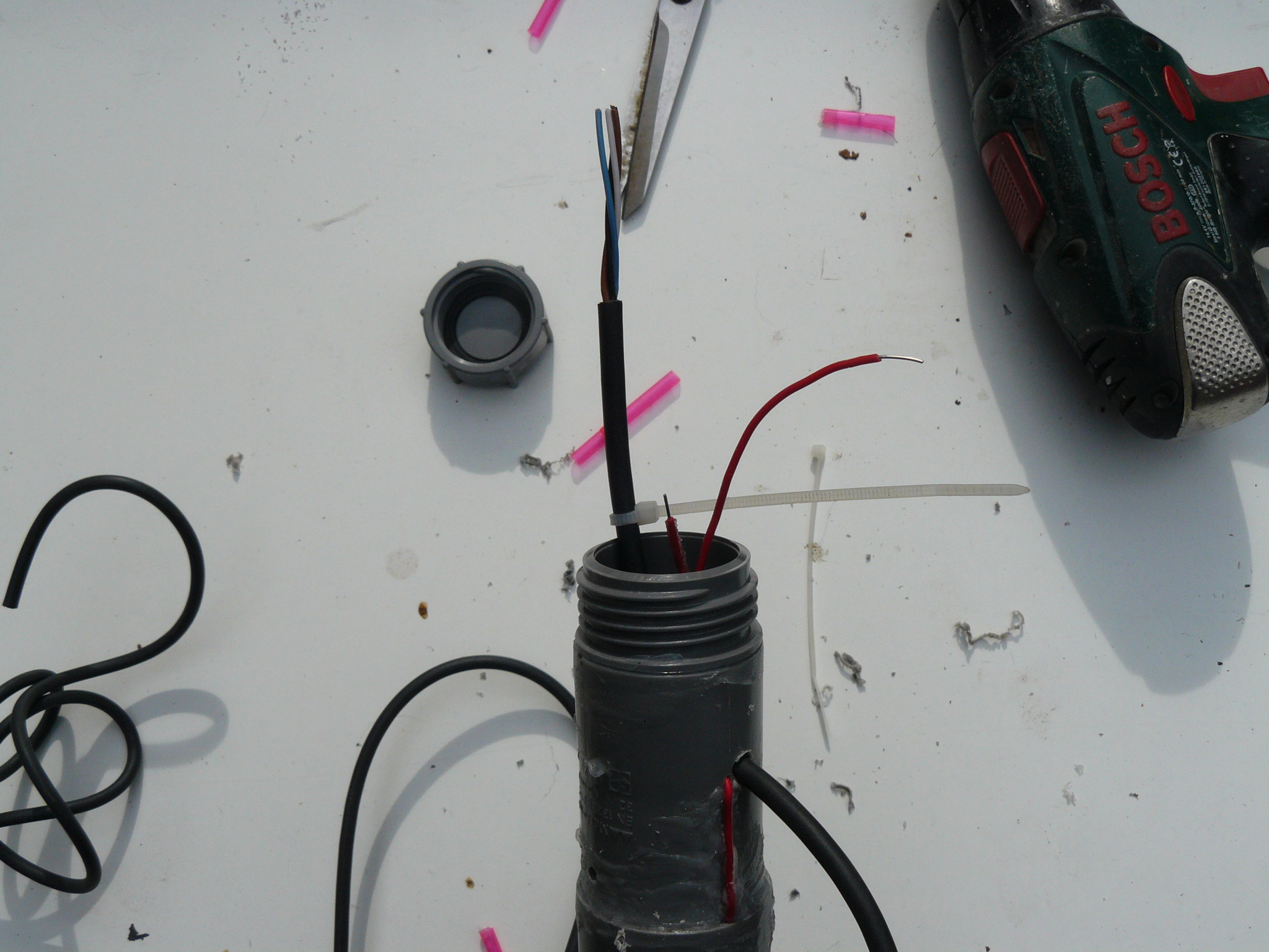 Capacitive Fluid Level Sensor : 14 Steps (with Pictures) - Instructables