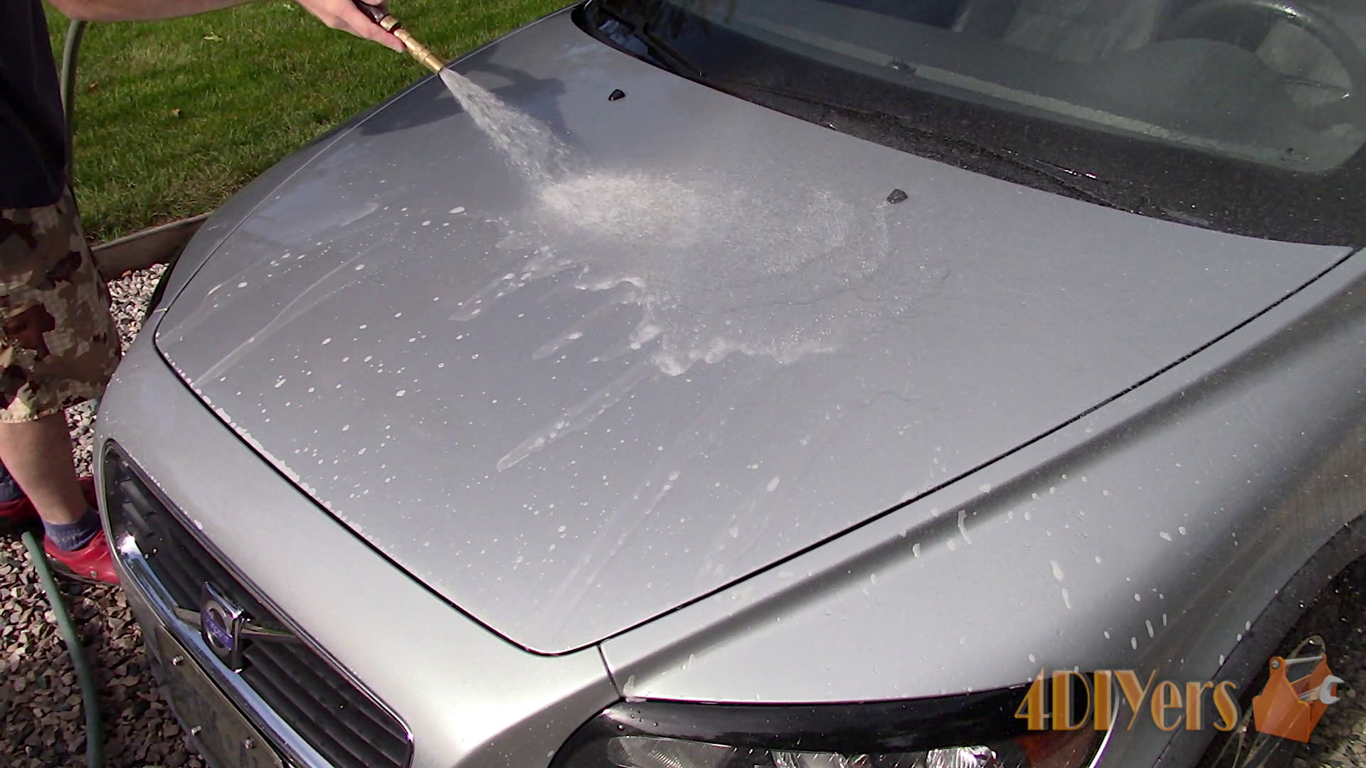 4 Ways on How to Remove Tree Sap From Your Vehicle : 7 Steps ...