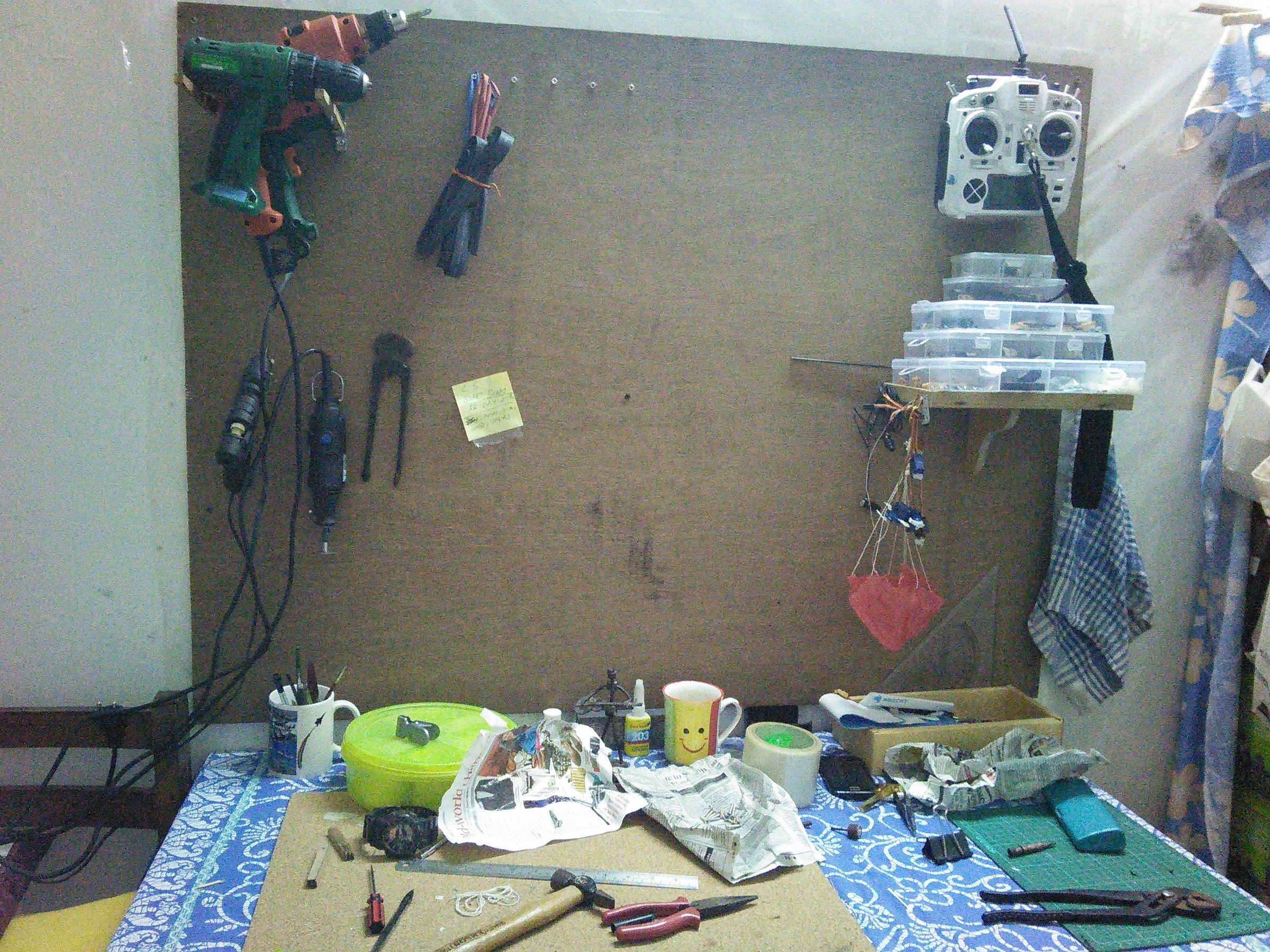Worktable Wall Mount : 8 Steps - Instructables